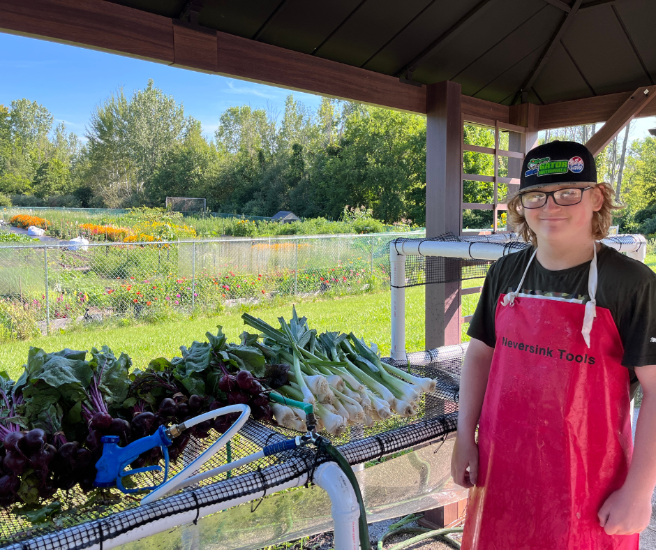 Midland comes together to help Phoenix Community Farm