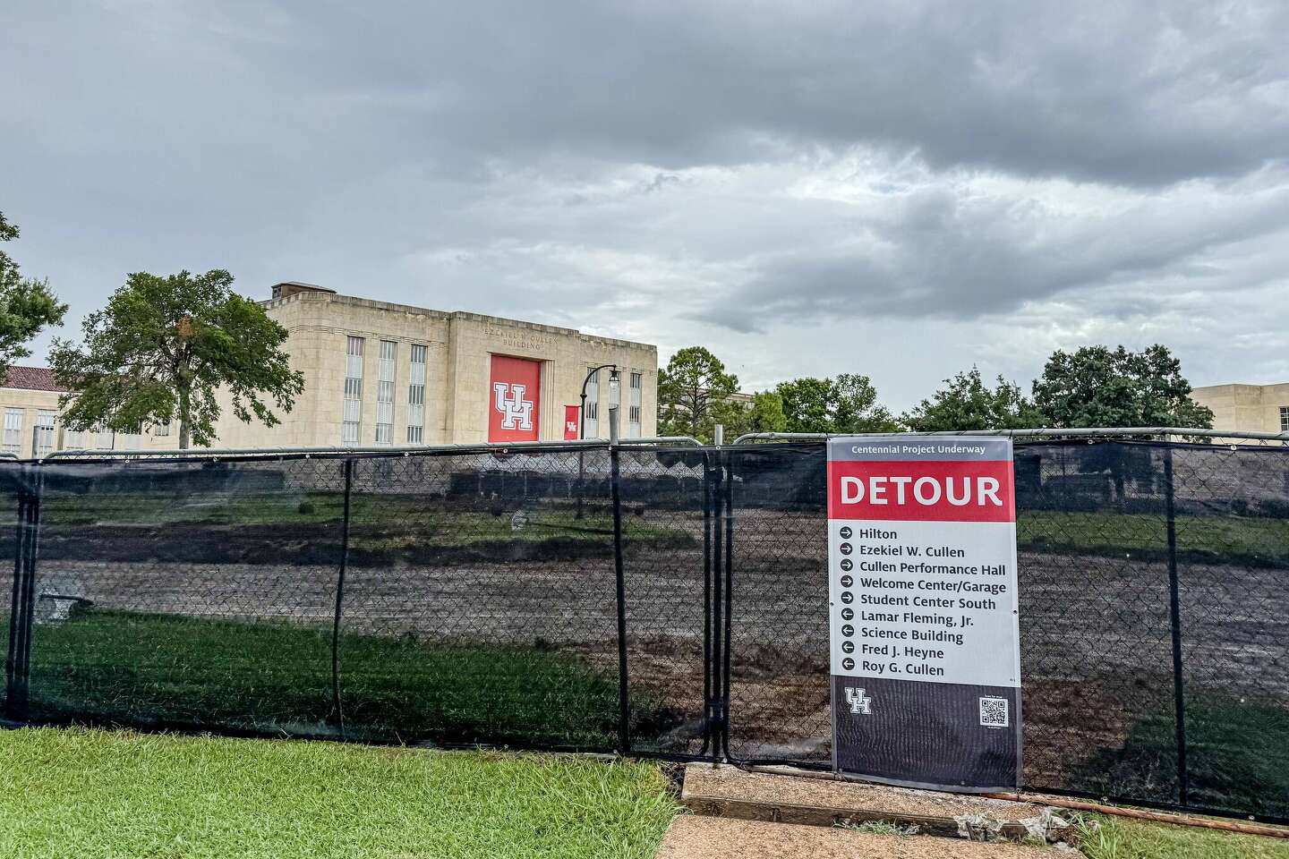 University of Houston removes iconic campus landmark after 50 years