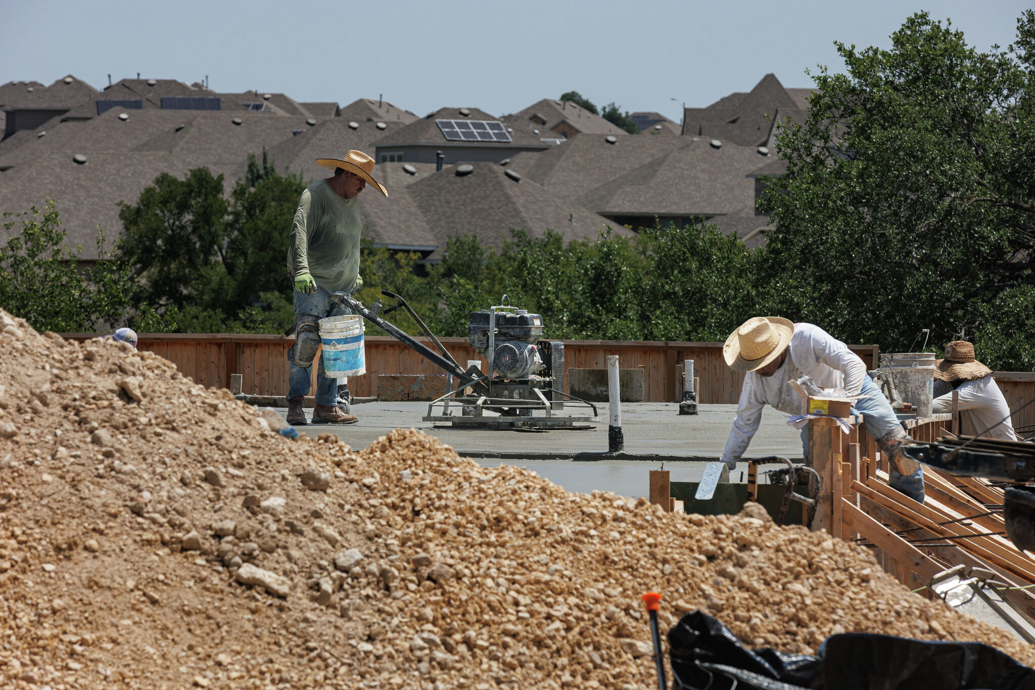 Texas labor force dips, breaking months of consecutive growth