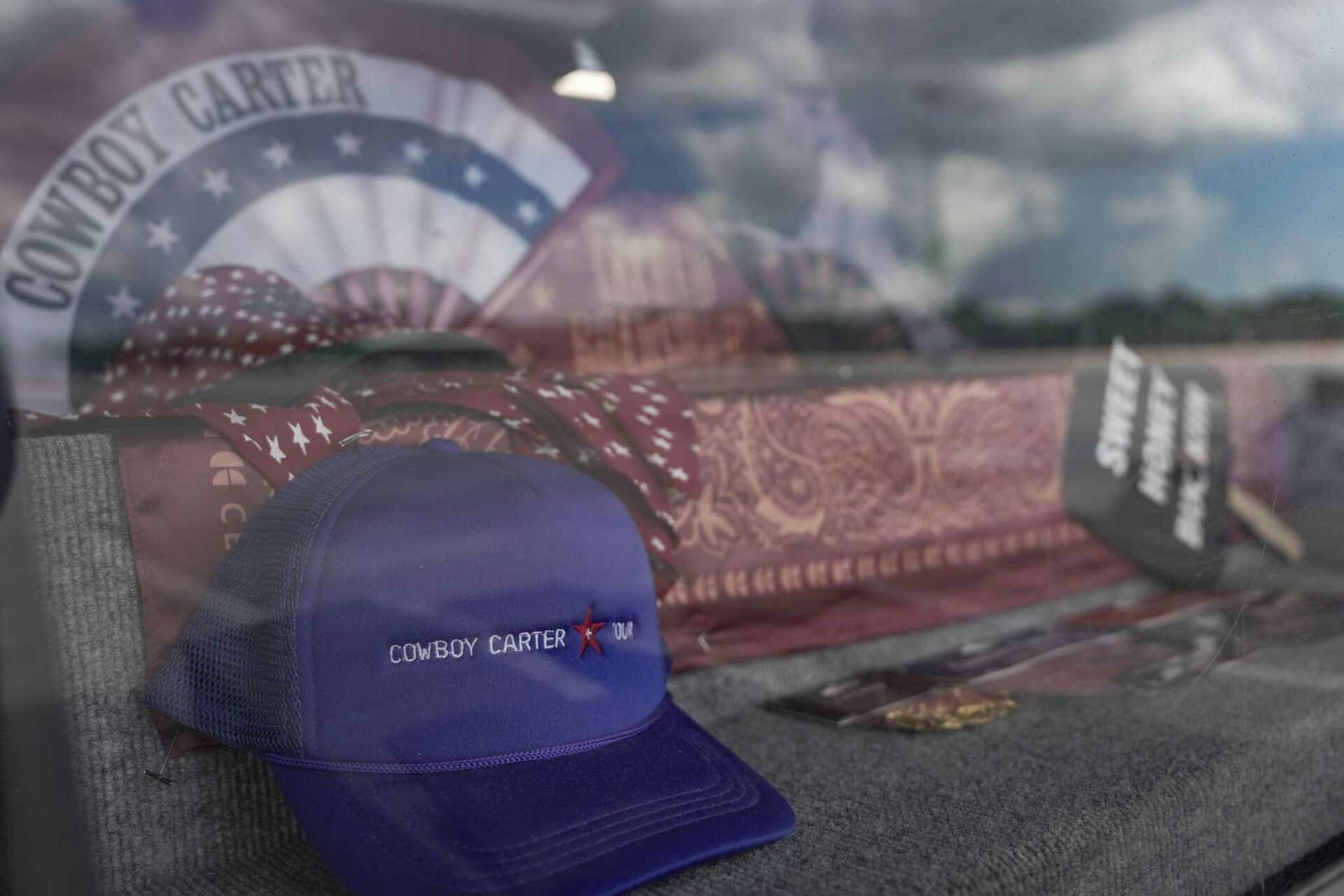 Beyoncé fans line up early at 'Cowboy Carter' merch truck in Houston