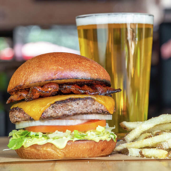 Austin-based Hopdoddy Burger Bar to open third San Antonio location
