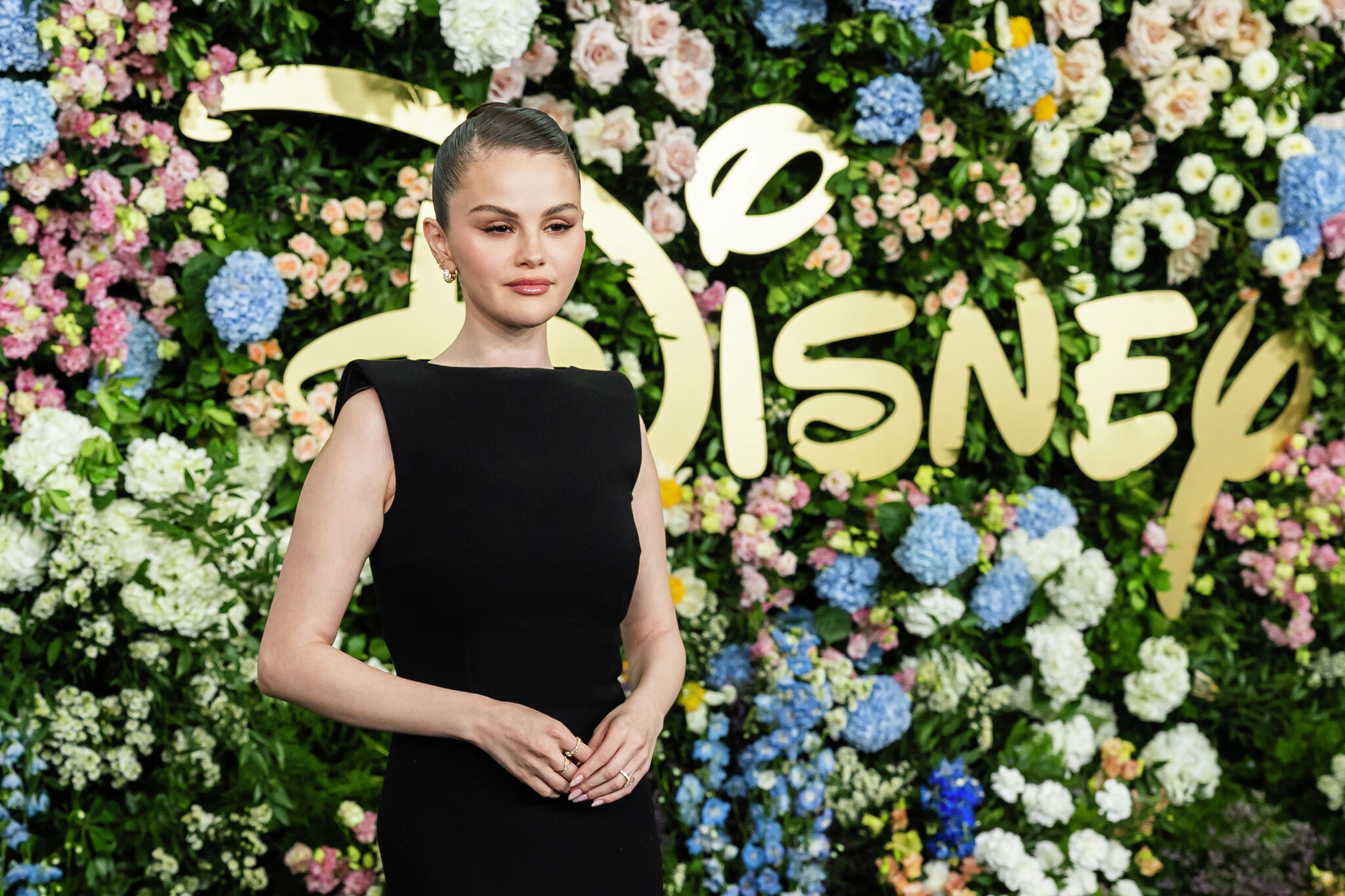 Roseanne Barr says she got 'trapped' in Texas tractor crash