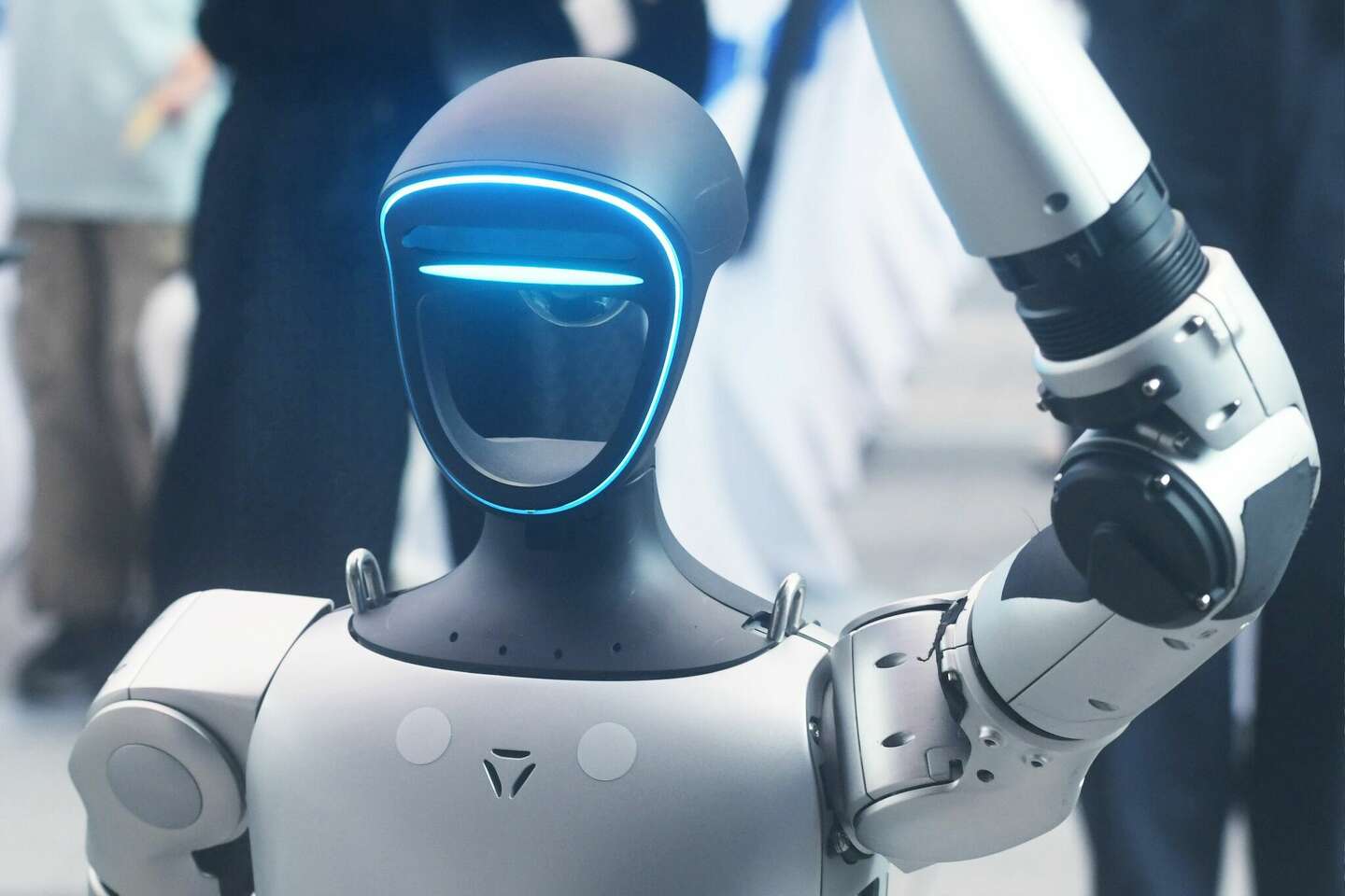 This cowboy-hat robot is Texas’ latest viral sensation