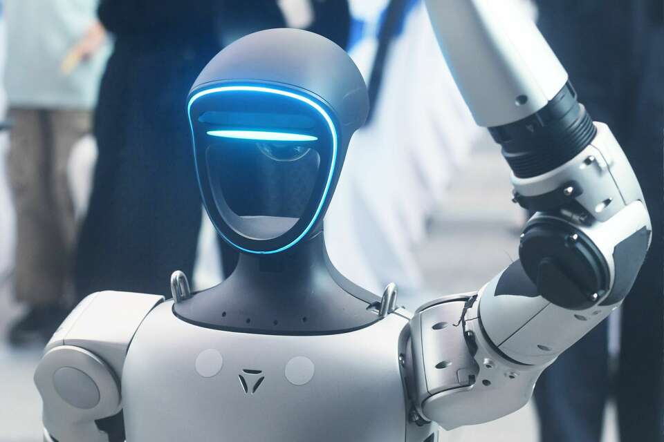 This cowboy-hat robot is Texas’ latest viral sensation