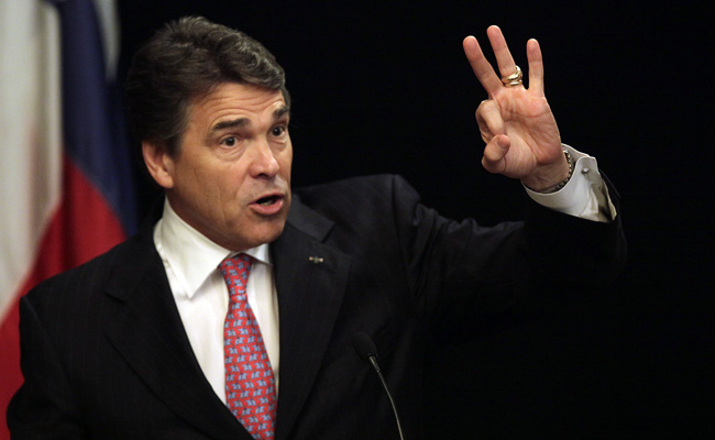 Perry says consider military in Mexico