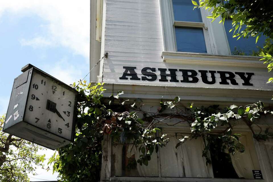 Doolan-Larson Building takeover sought in Haight-Ashbury