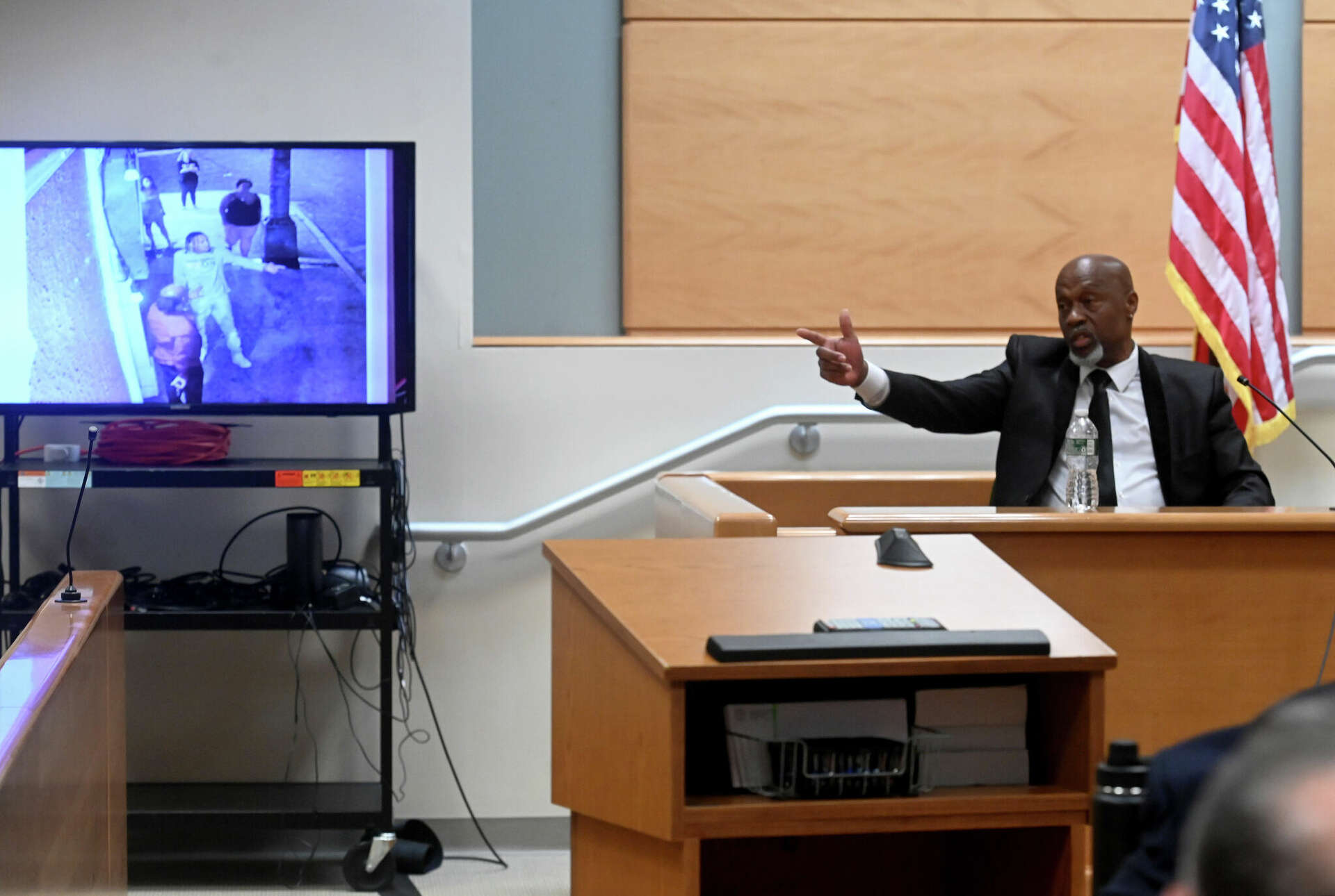 Jury deliberates fate of ex-restaurant owner in Waterbury murder trial