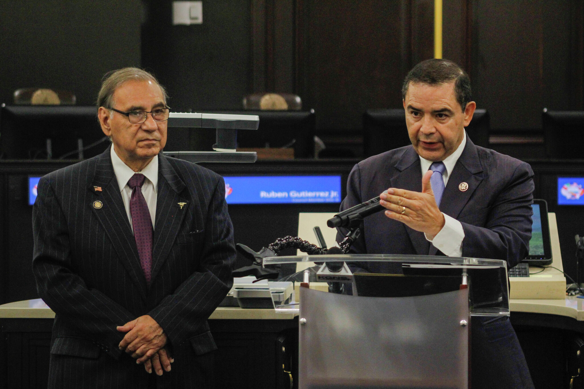 Troops, armored vehicles deploying to support Laredo Border Patrol