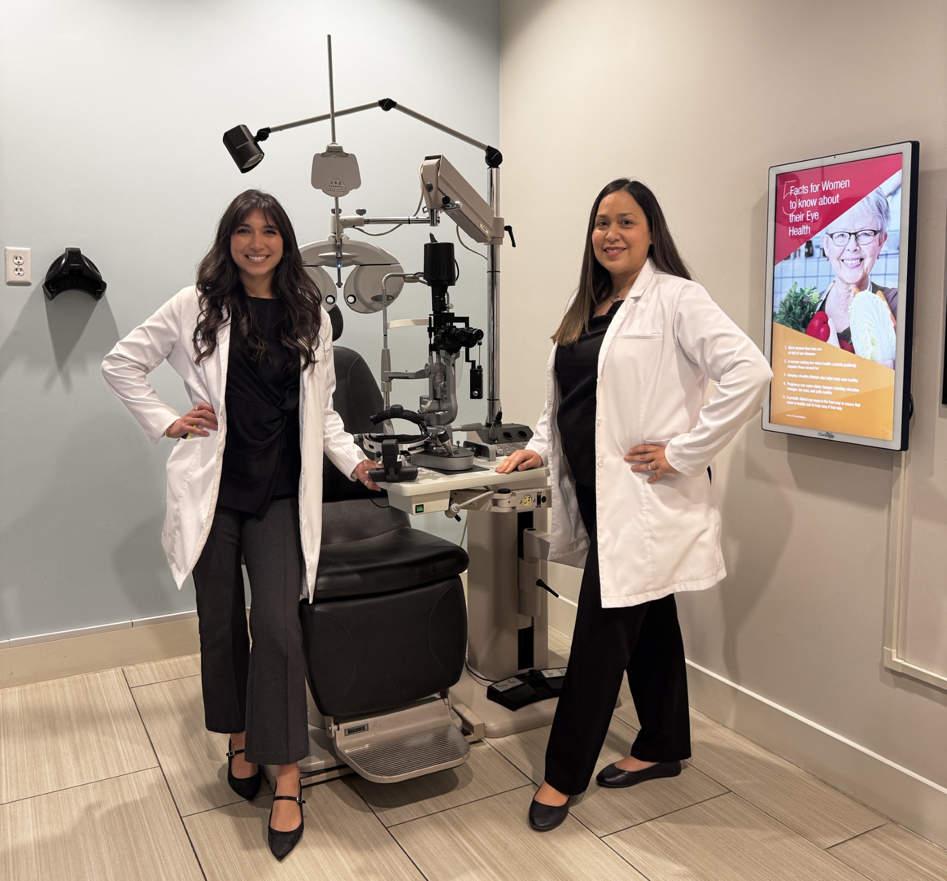 Eye Care of Laredo, Dr. Mendiola win Best Ophthalmologist award