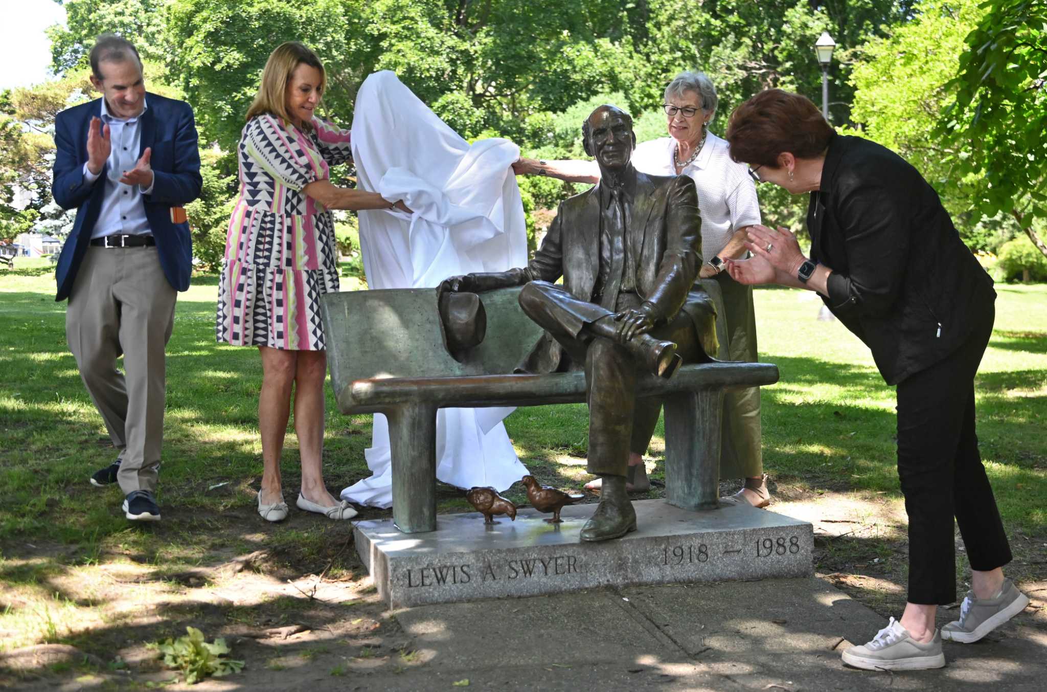 Grondahl: Albany's Lew Swyer statue has its doves back