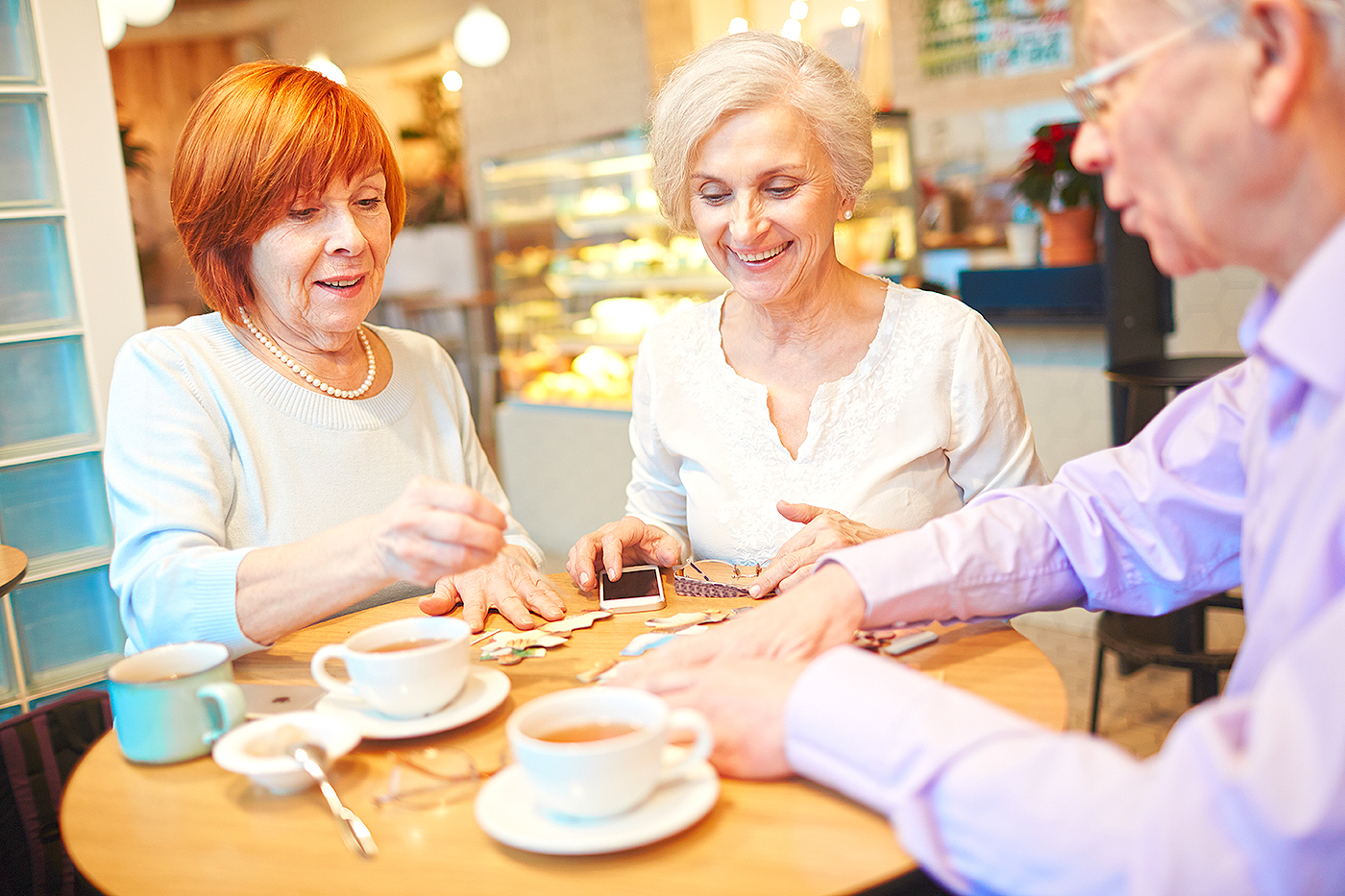 Memory cafes offer help to dementia patients, caregivers