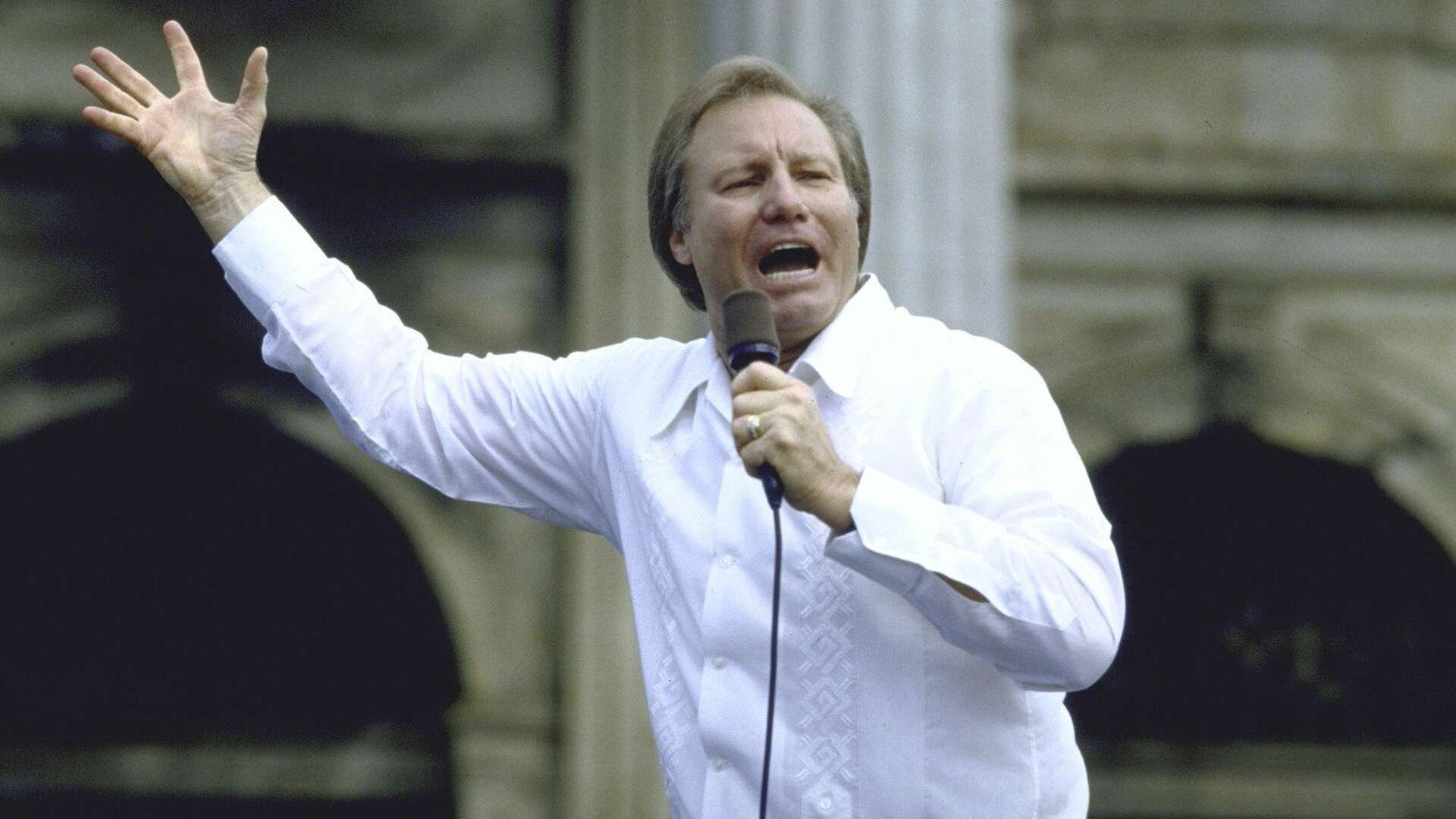 Controversial Televangelist Jimmy Swaggart Dies at Age 90—Days After Suffering Cardiac Arrest at ...