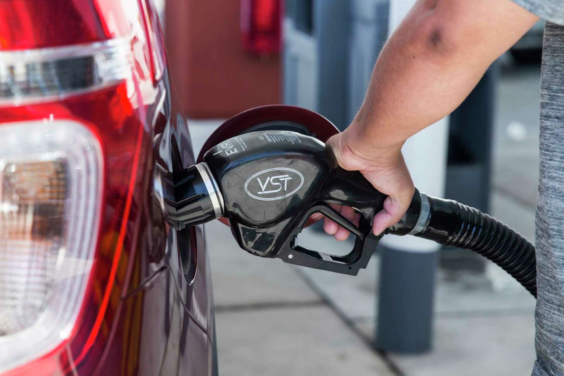 California climate rule that could raise gas prices takes effect