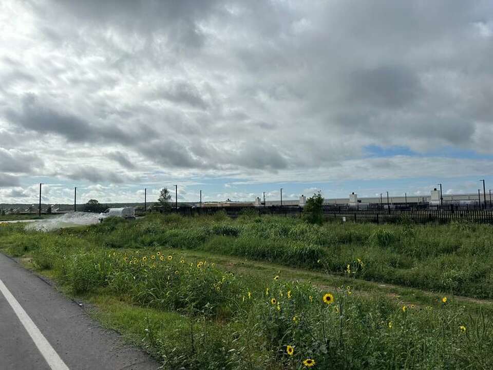 Mega data hub plans spark concerns in tiny Texas town