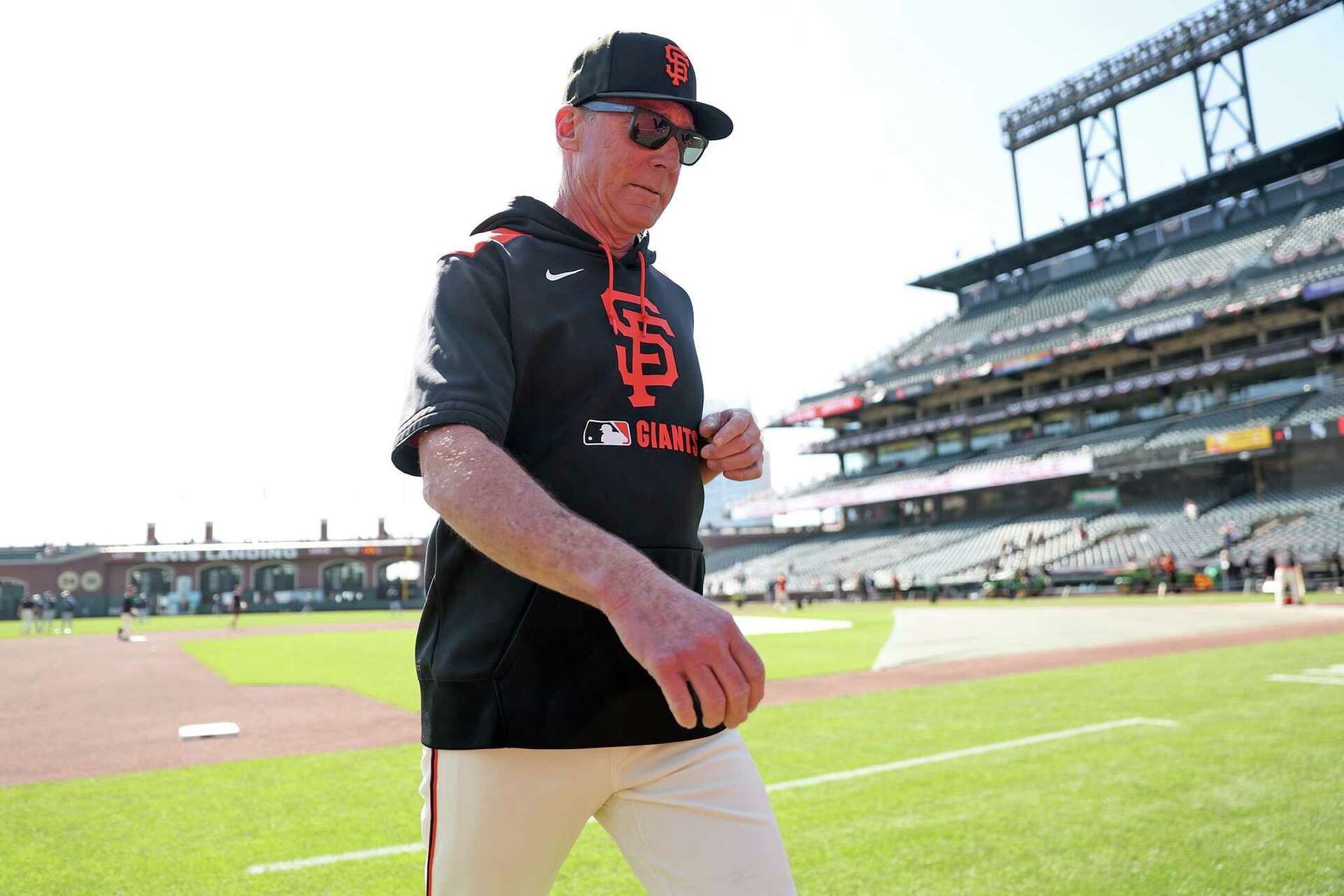 Giants pick up manager Bob Melvin’s 2026 option as he nears milestone