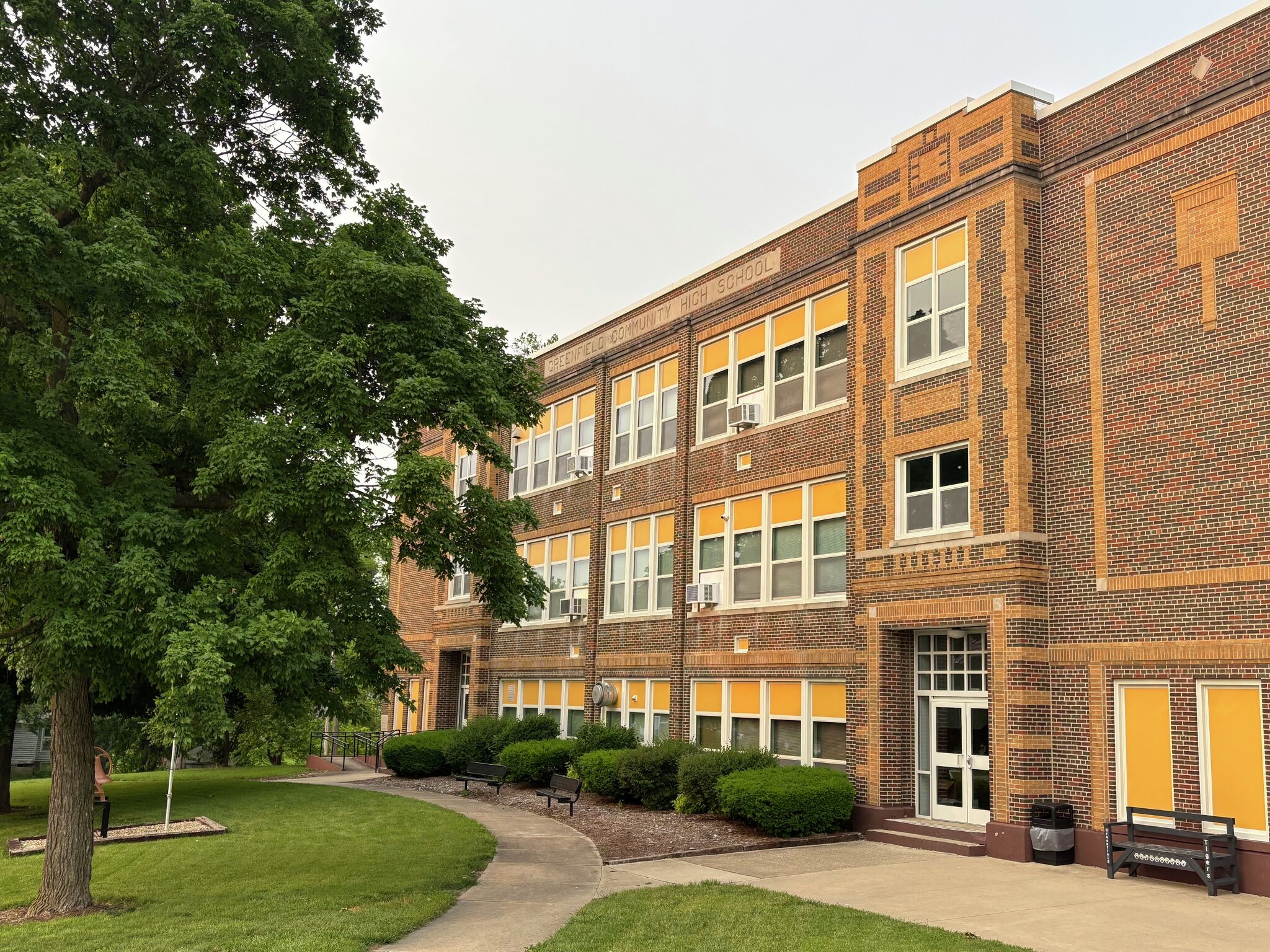 Metro East schools announce school board meetings for June 2026