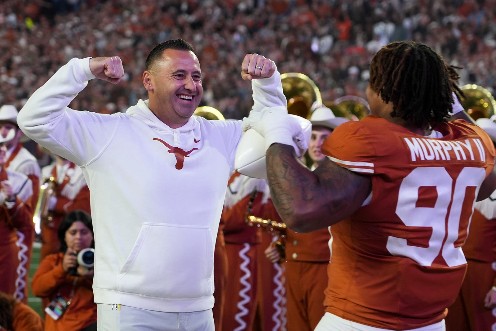 Amid Texas Tech beatdown, Texas football stalks Big 12 supremacy