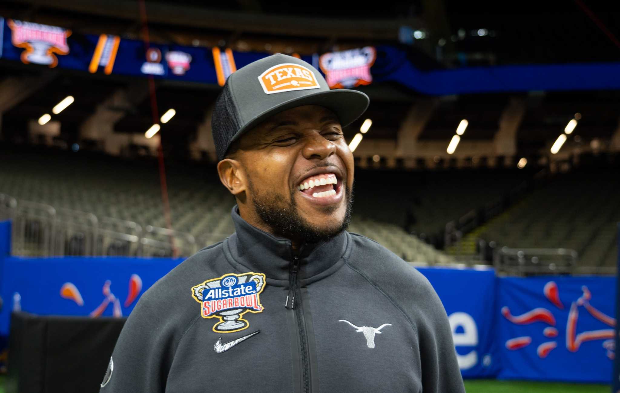 Dallas Cowboys set to interview Texas football's Tashard Choice | Report