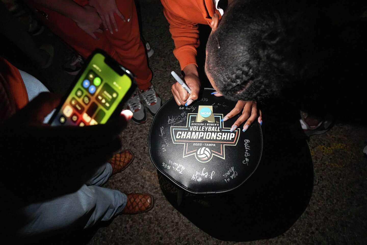 Who is Texas volleyball libero Emma Halter? Meet the Longhorns ...