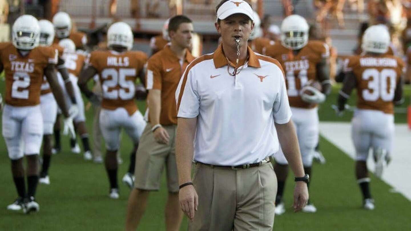 Major Applewhite hired at South Alabama; ex-Texas QB replaces Kane Wommack