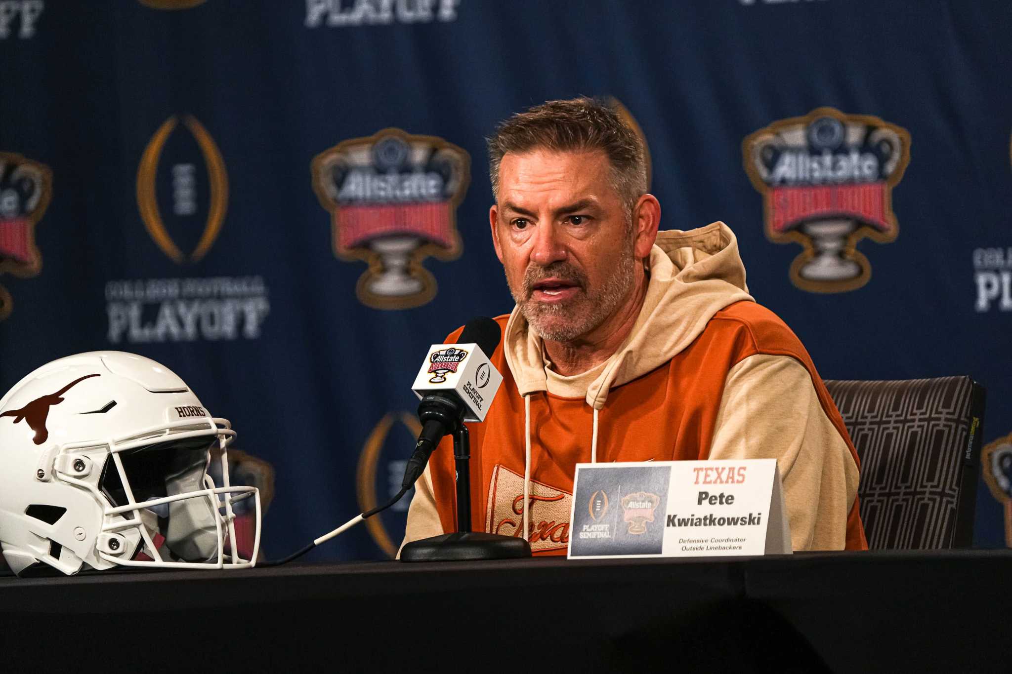 Texas football assistants will earn over $10 million in 2025. See details