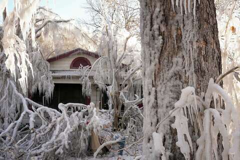 See stunning images of winter freezes in Austin since 2021