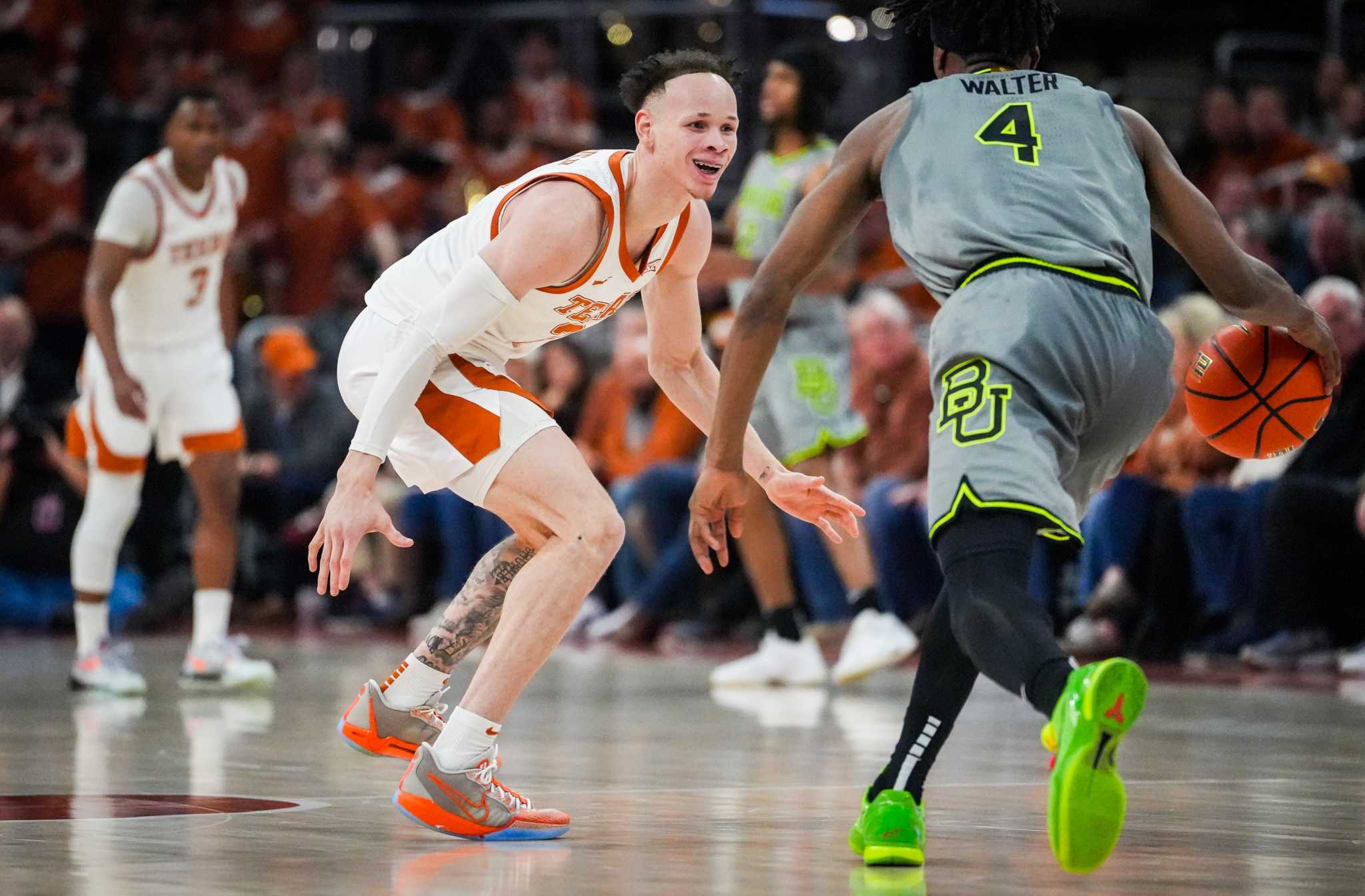 Before Texas basketball's game-winner, Chendall Weaver saved the day