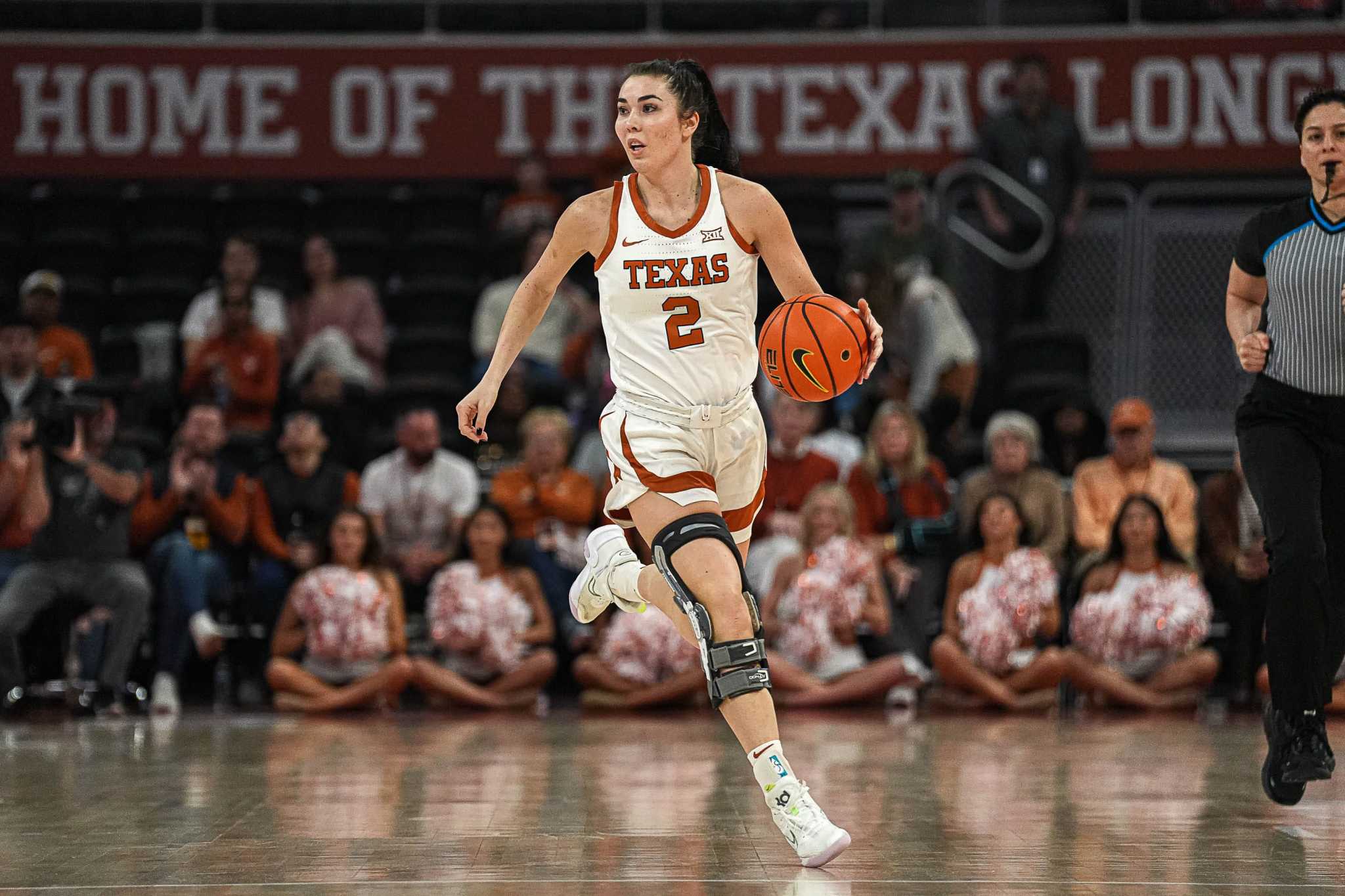 Shaylee Gonzales, zone defense lead Texas Longhorns past Cincinnati