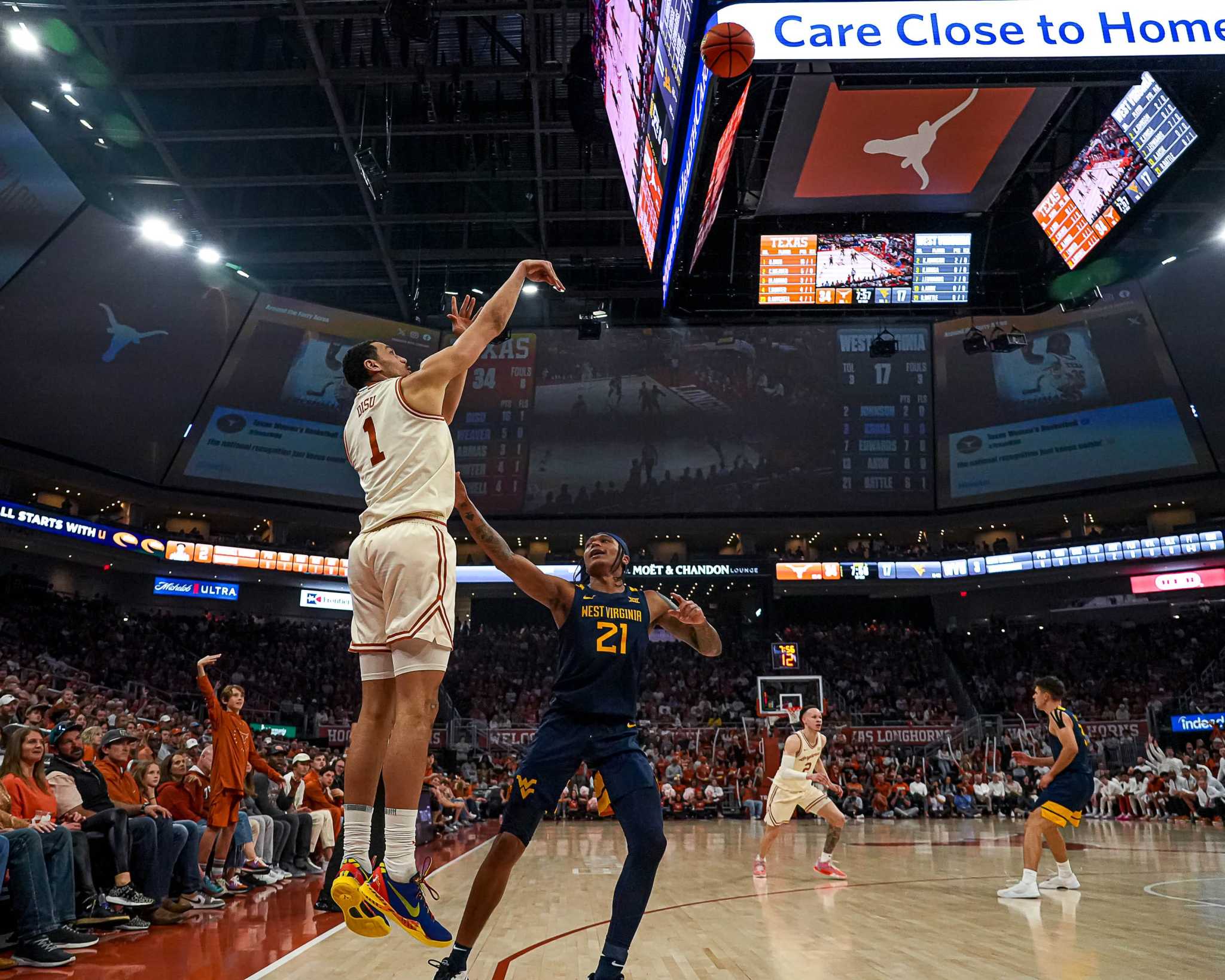 Texas basketball's Dylan Disu gets first Big 12 player of the week award
