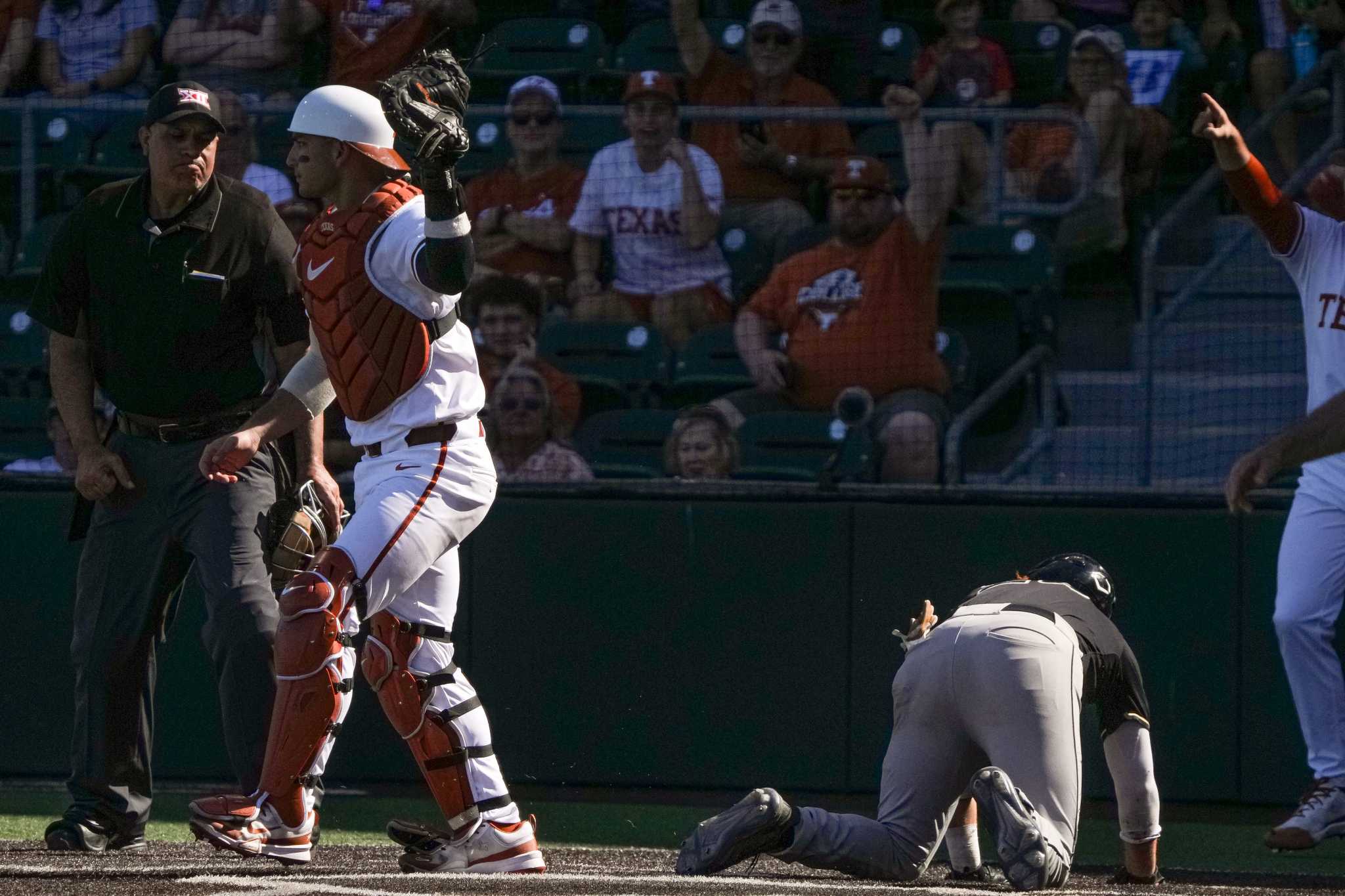 Texas baseball secures sweep by again shutting out Cal Poly Mustangs