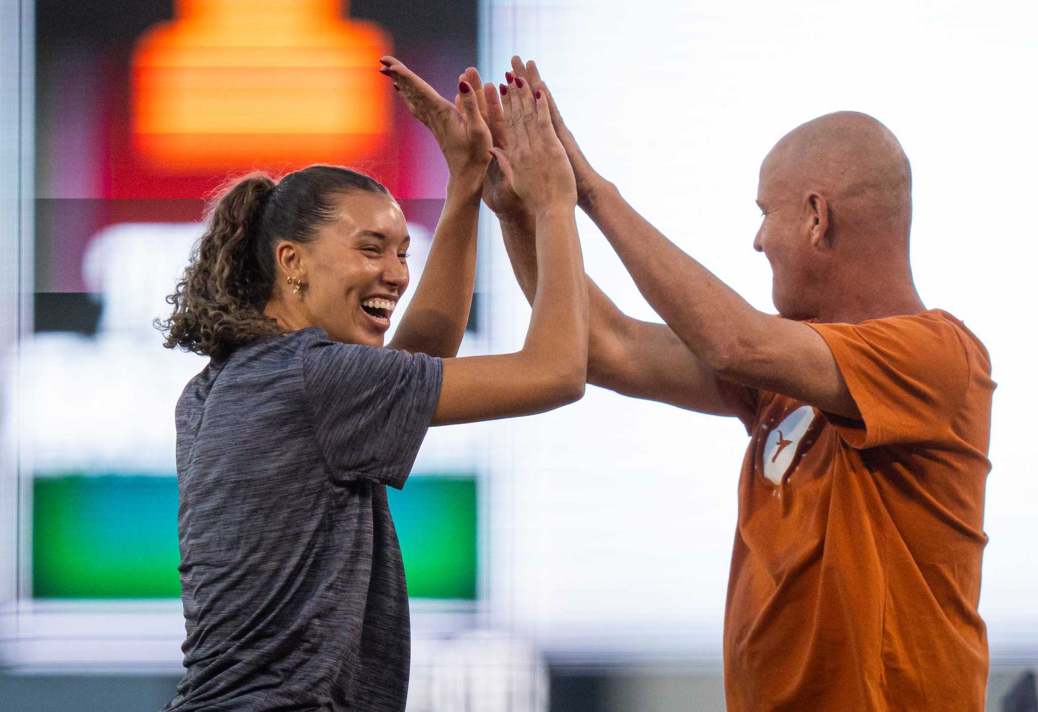 Madisen Skinner: Former Texas volleyball star to join pro Austin team