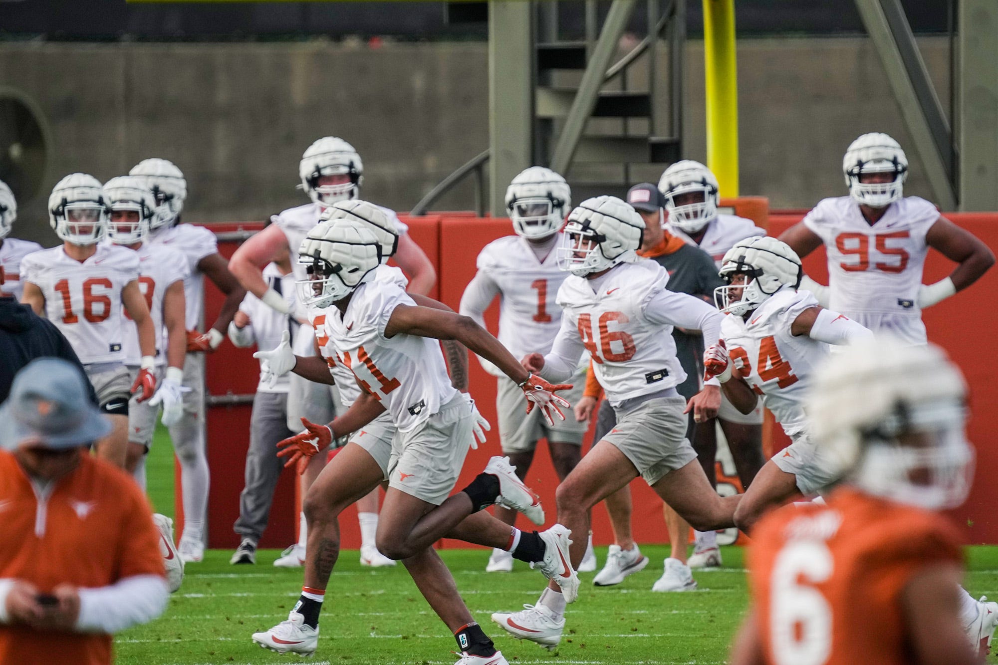 Texas Longhorns are favorites to make the CFP despite NFL defections
