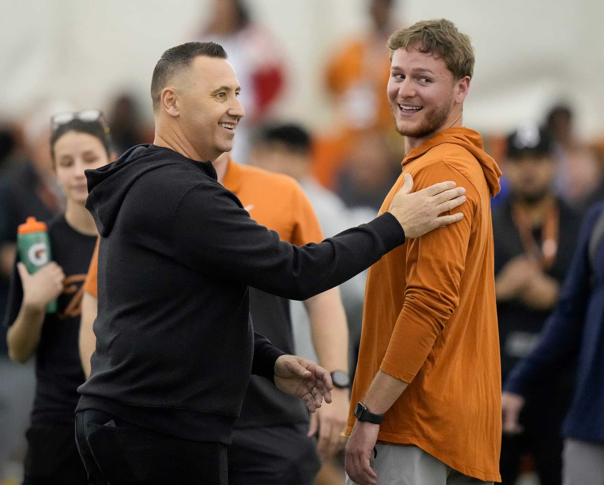 Behind Quinn Ewers and Arch Manning, how is Texas' No. 3 quarterback ...