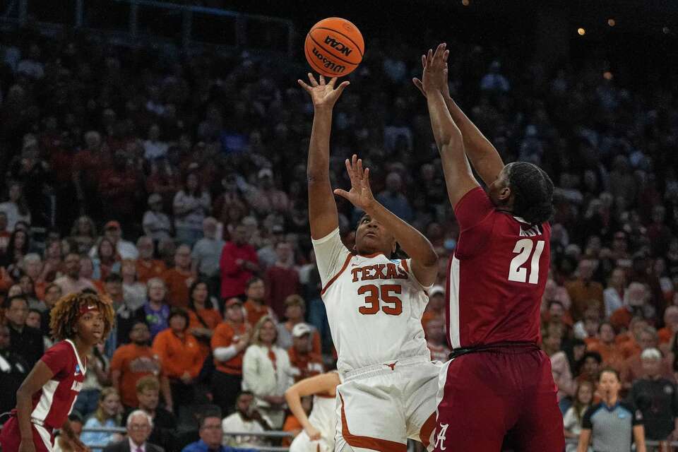 Texas basketball vs Alabama game score: Replay, highlights