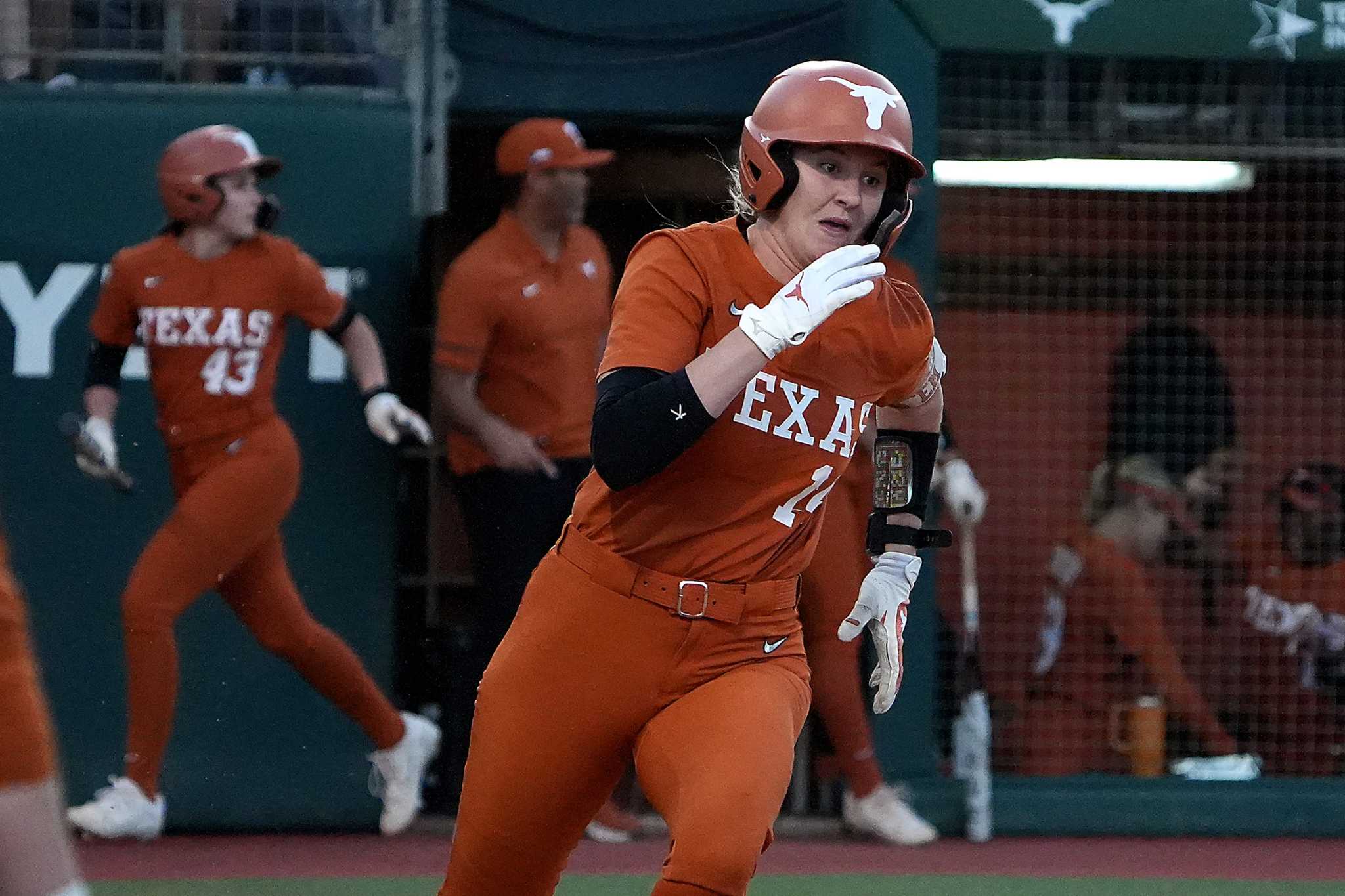 Texas softball releases complete 2025 schedule