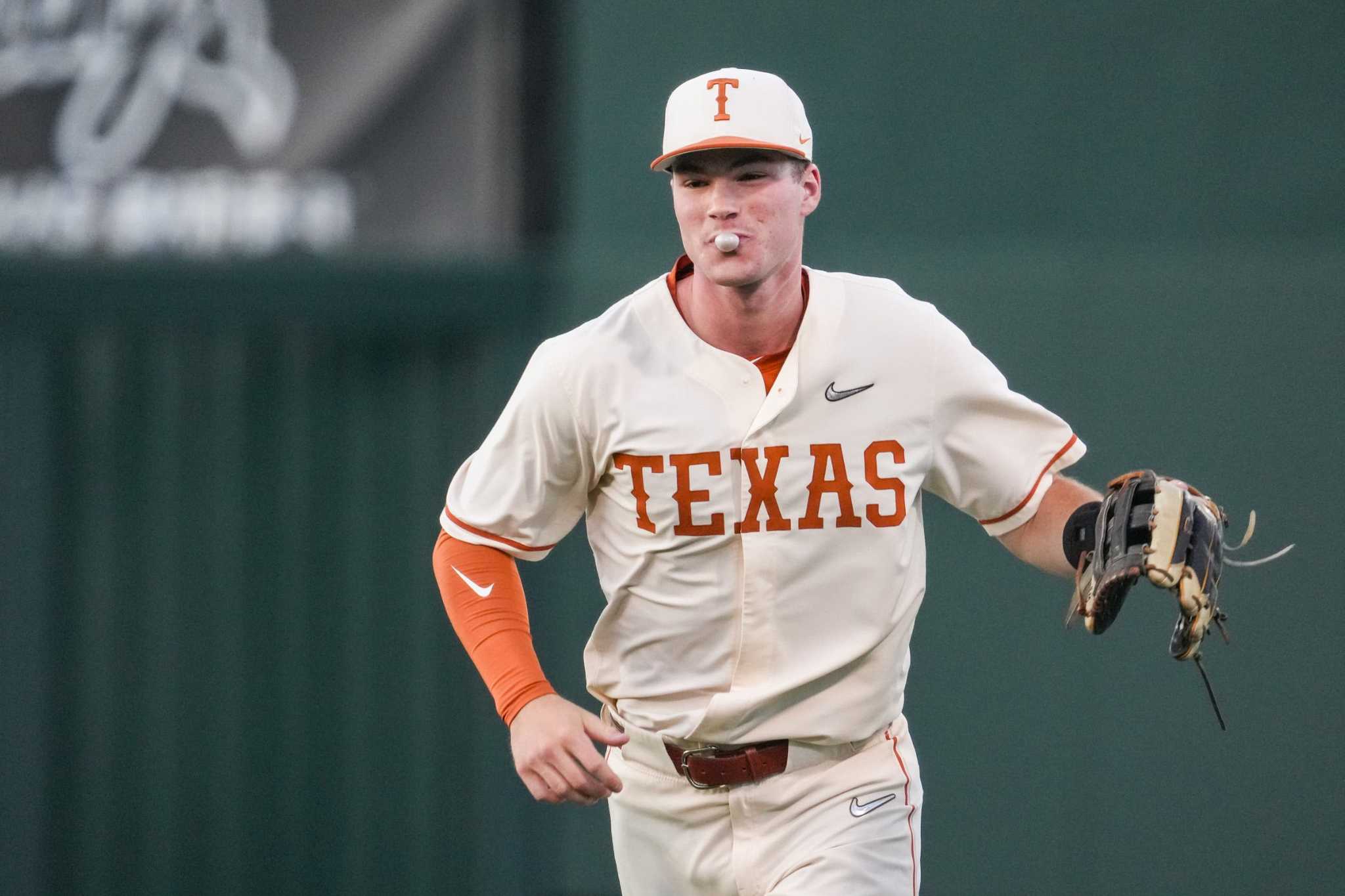 Texas baseball vs Oklahoma State game thread: Score-by-score updates