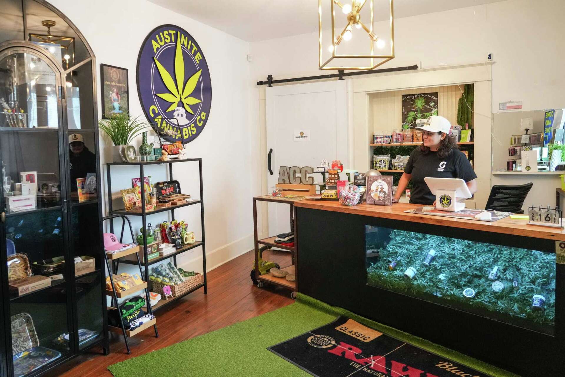 Weed is illegal in Texas, but THCa isn't — thanks to legal loopholes