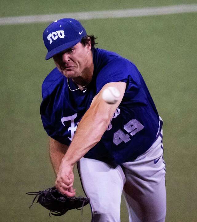 Texas baseball coach David Pierce gets suspended after TCU ejection