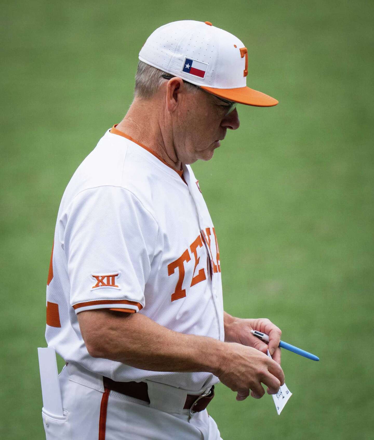 Texas baseball coach David Pierce gets suspended after TCU ejection