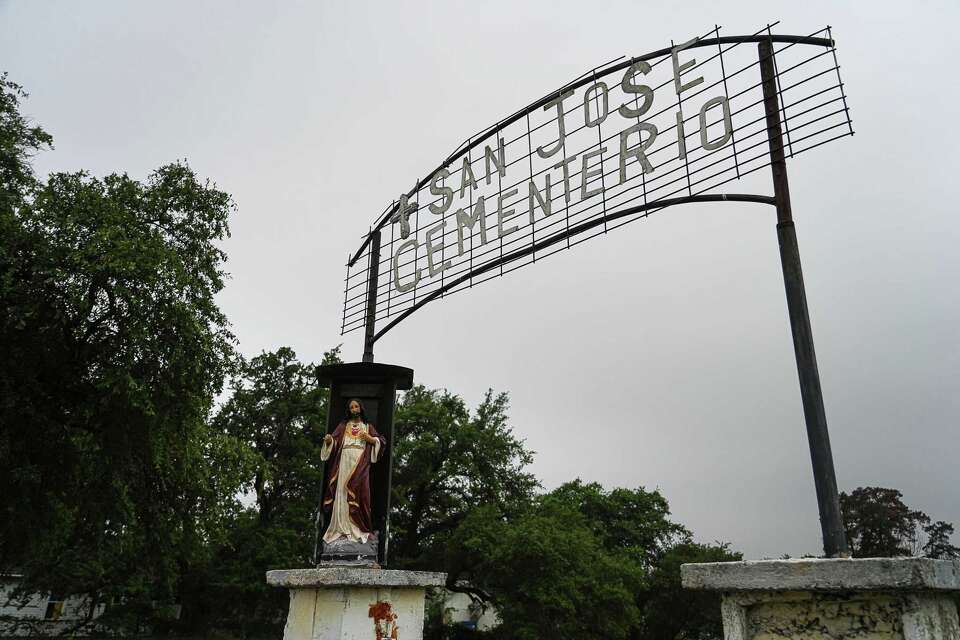 Austin residents work to preserve city's historic Mexican cemeteries