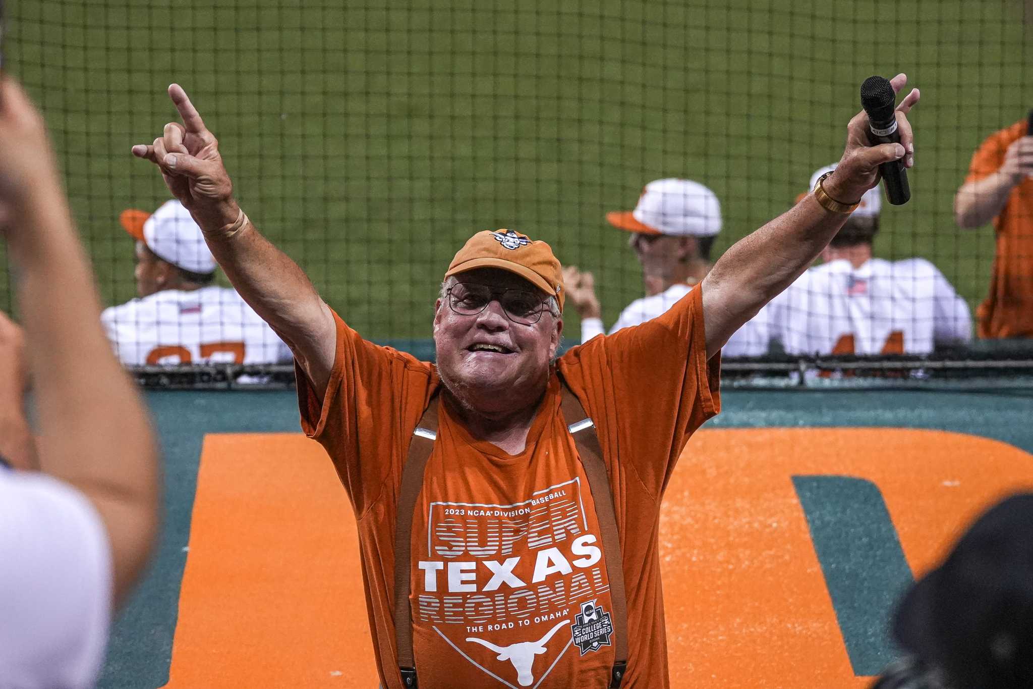 Longhorns fan Scott Wilson extends Texas baseball attendance streak