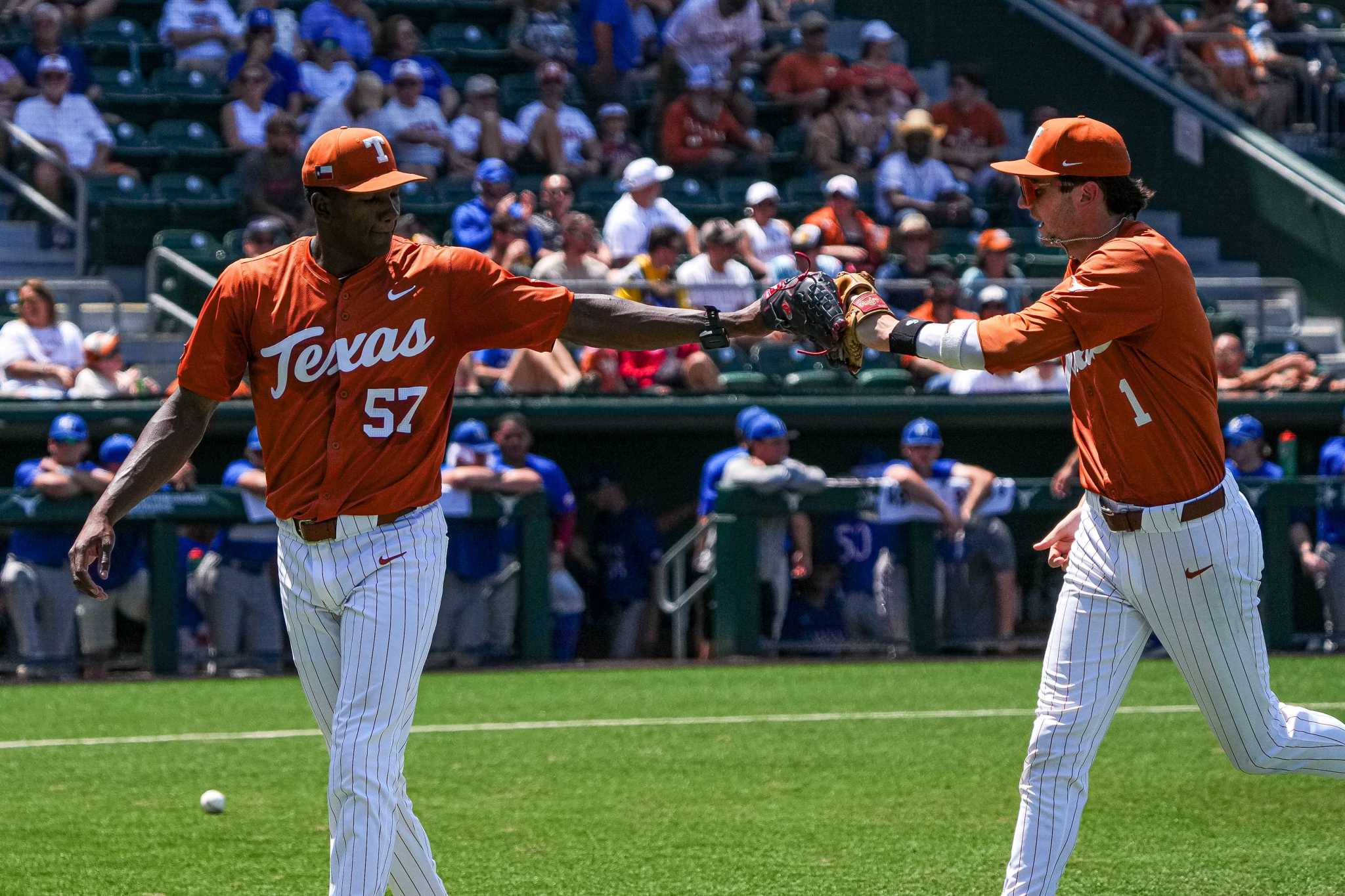 Texas baseball team closes out regular season by sweeping Kansas