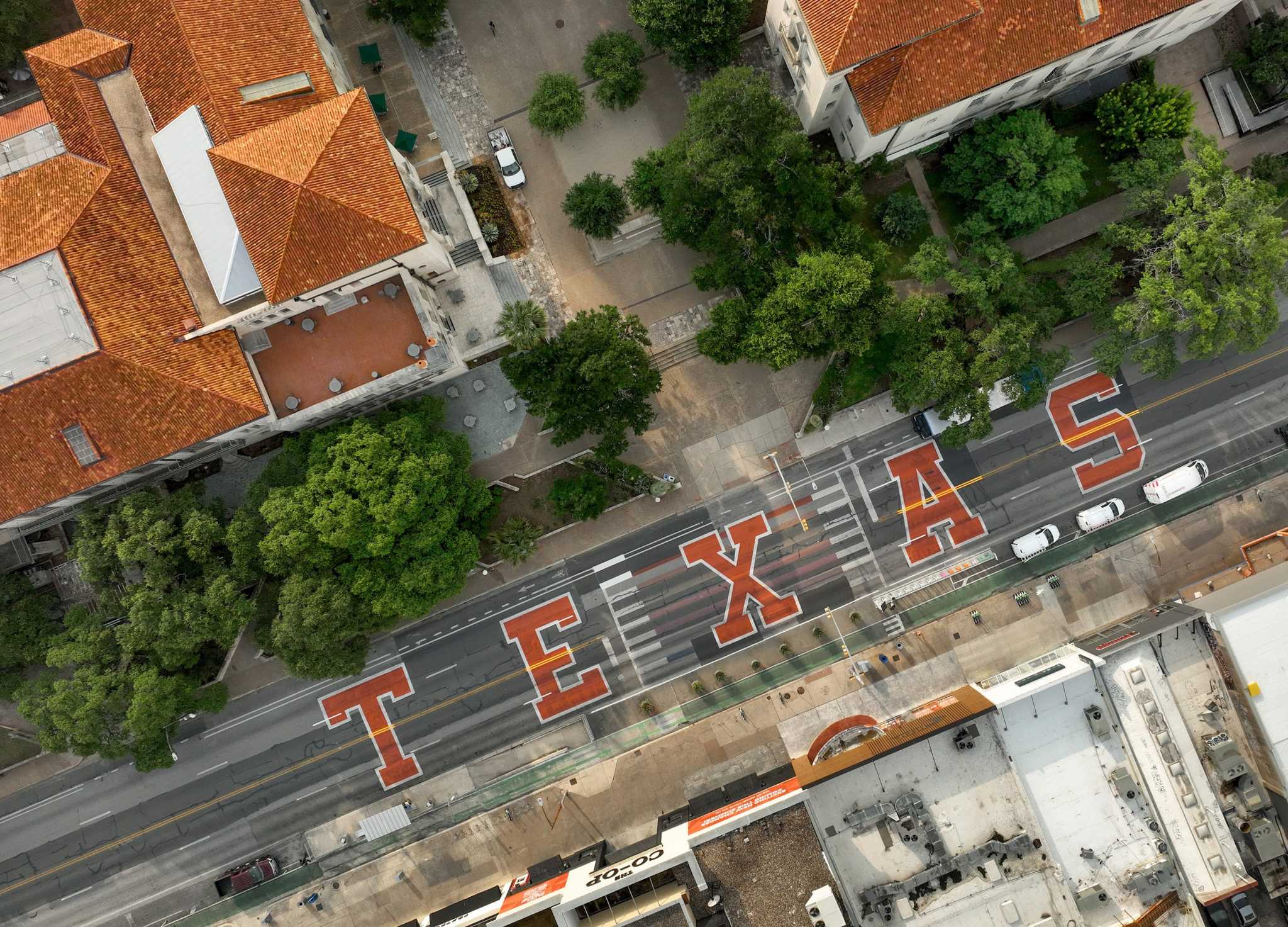 Parking tips for Texas football vs. UTSA: Where to park Friday and Saturday