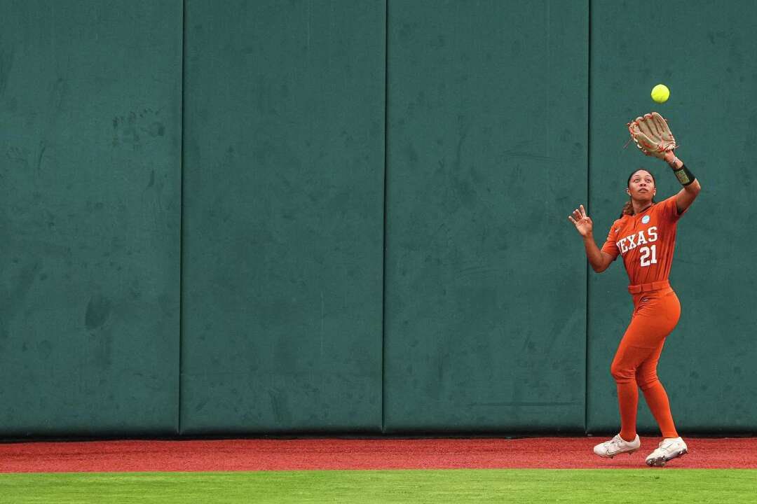 Texas A&M softball: Kramer Eschete's catch goes viral