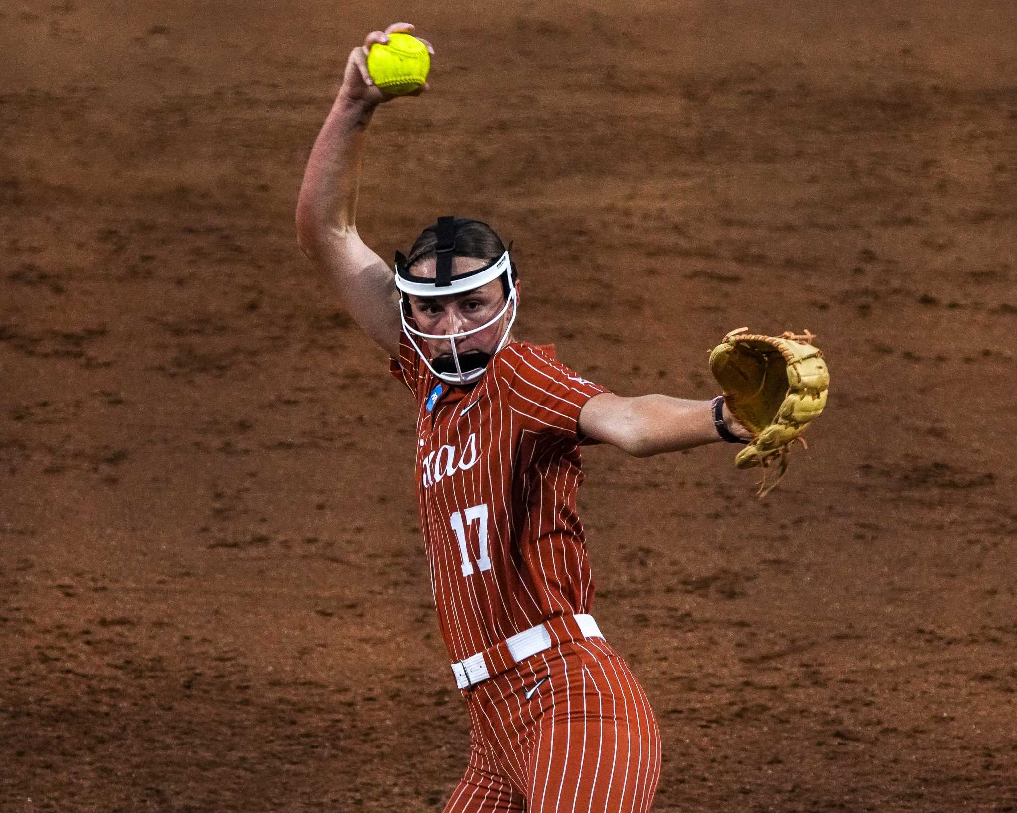 Teagan Kavan dominates as Texas softball team blanks Stanford in WCWS