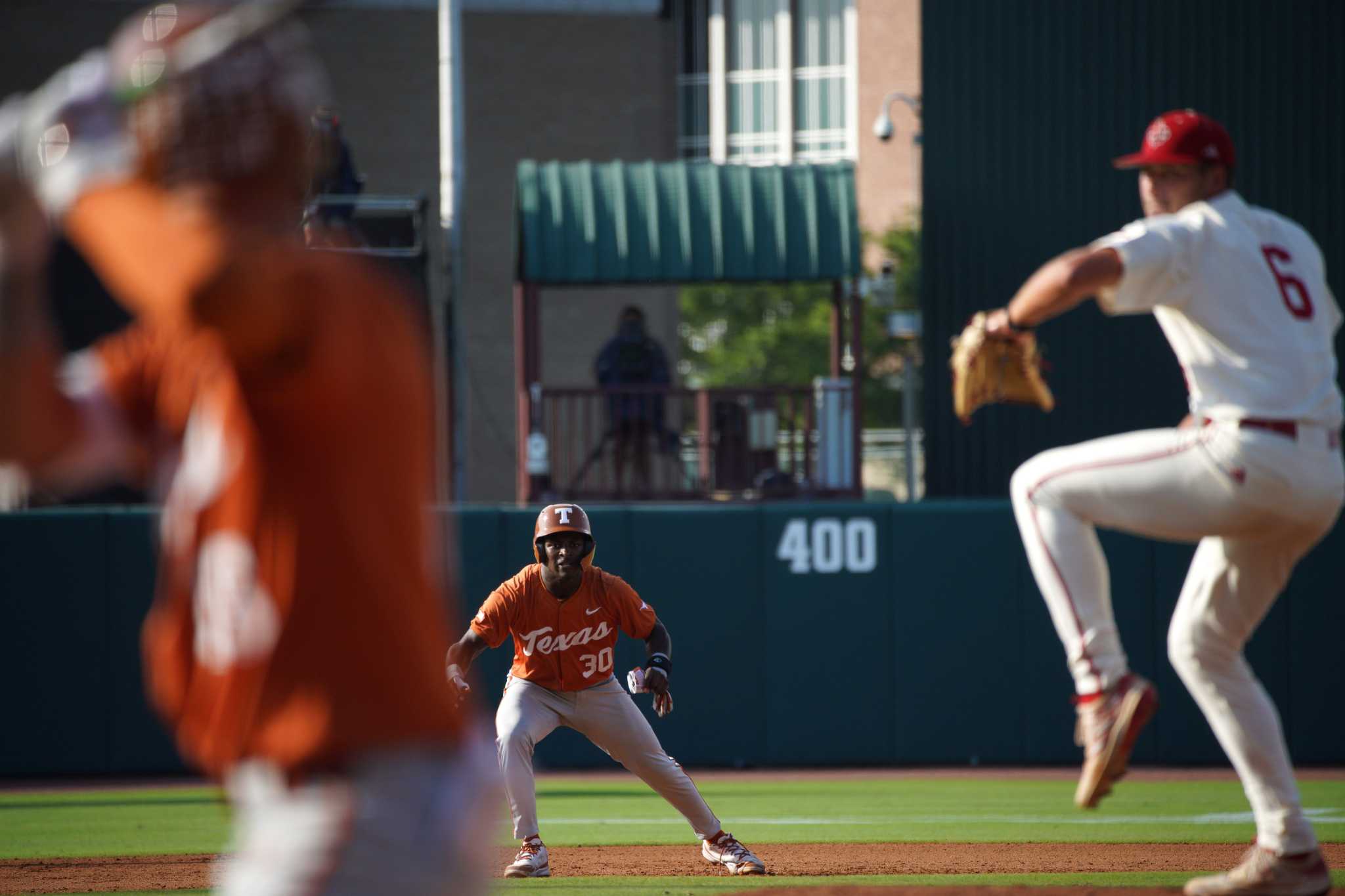 Baseball player Dee Kennedy transfers from Texas to Kansas State