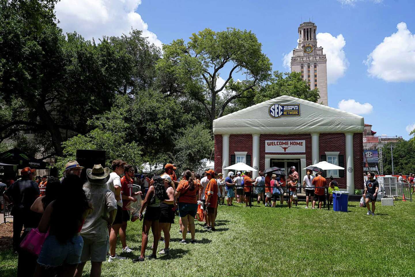Longhorn Network returns in new streaming form as Texas moves to SEC