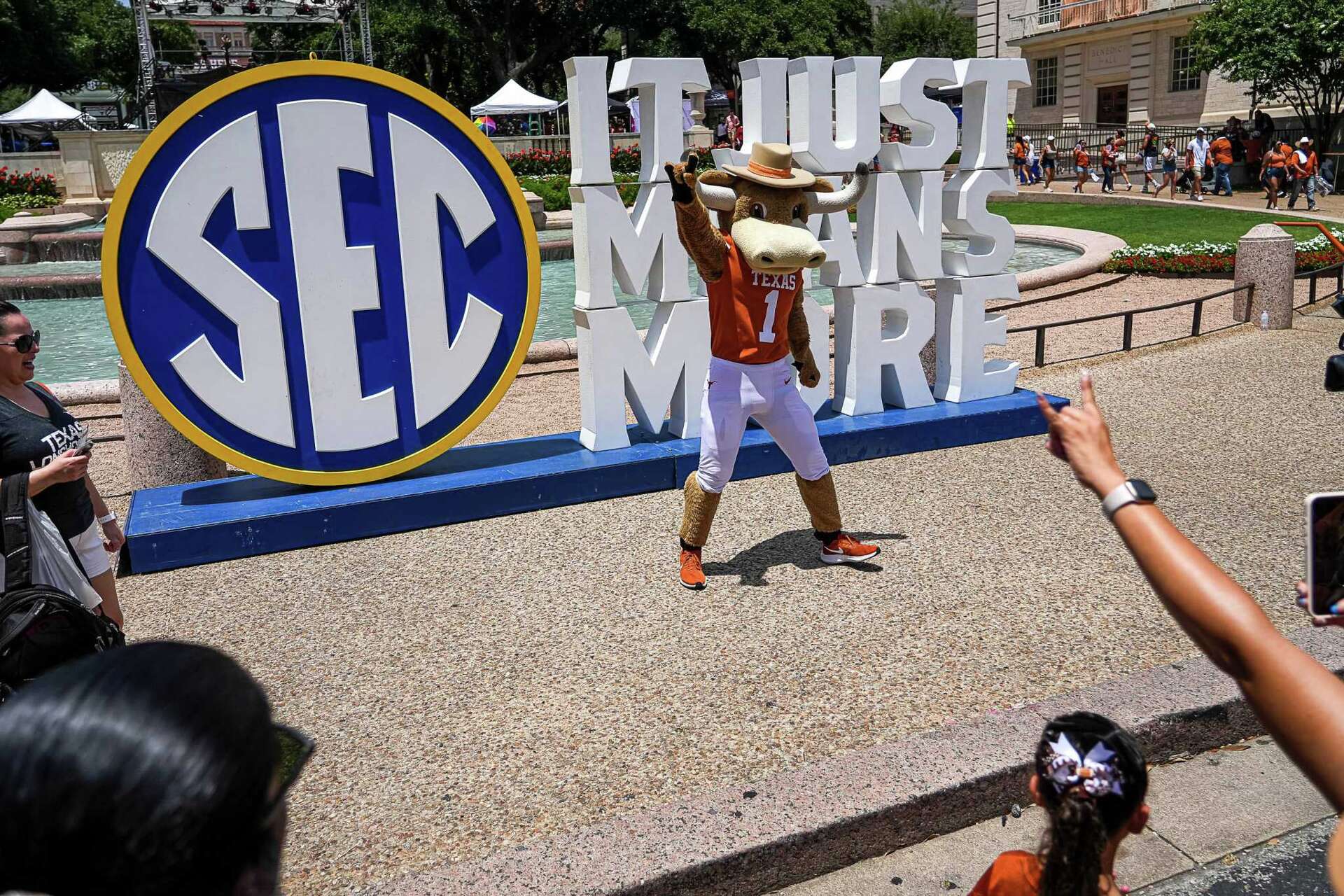 Longhorn Network returns in new streaming form as Texas moves to SEC