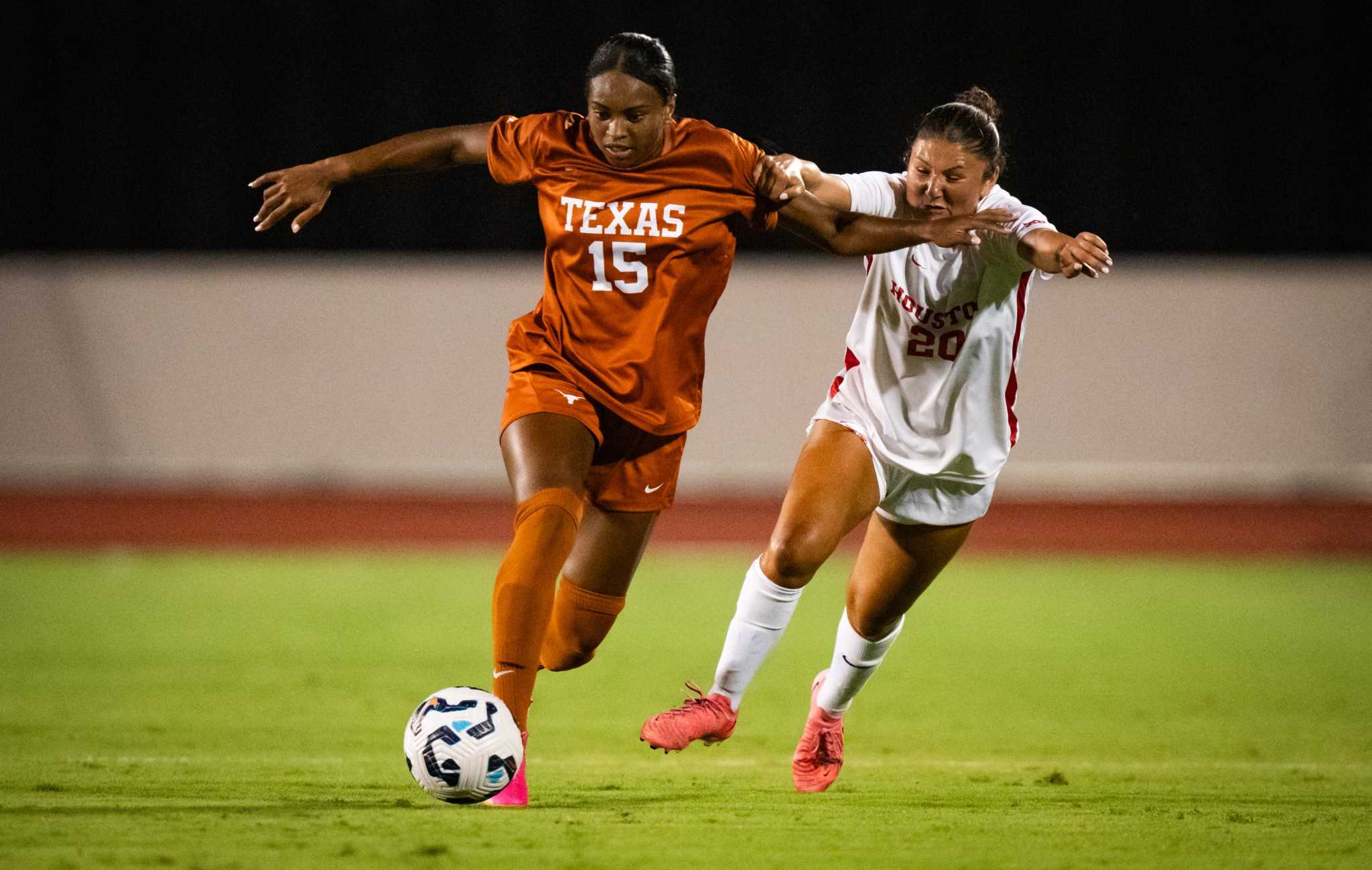 Texas soccer player Trinity Byars makes NCAA history with NWSL contract