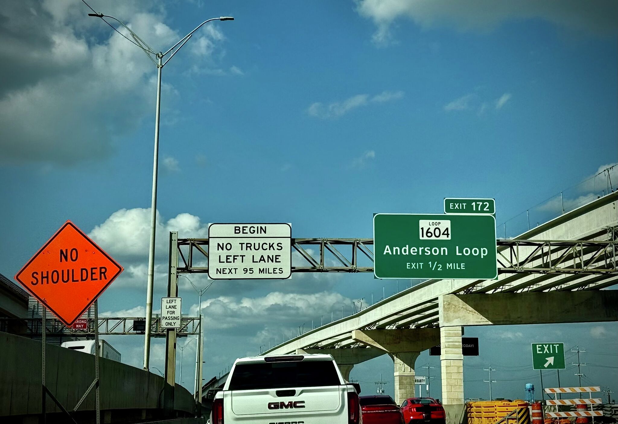 Hours-long San Antonio highway closure, TxDOT warns